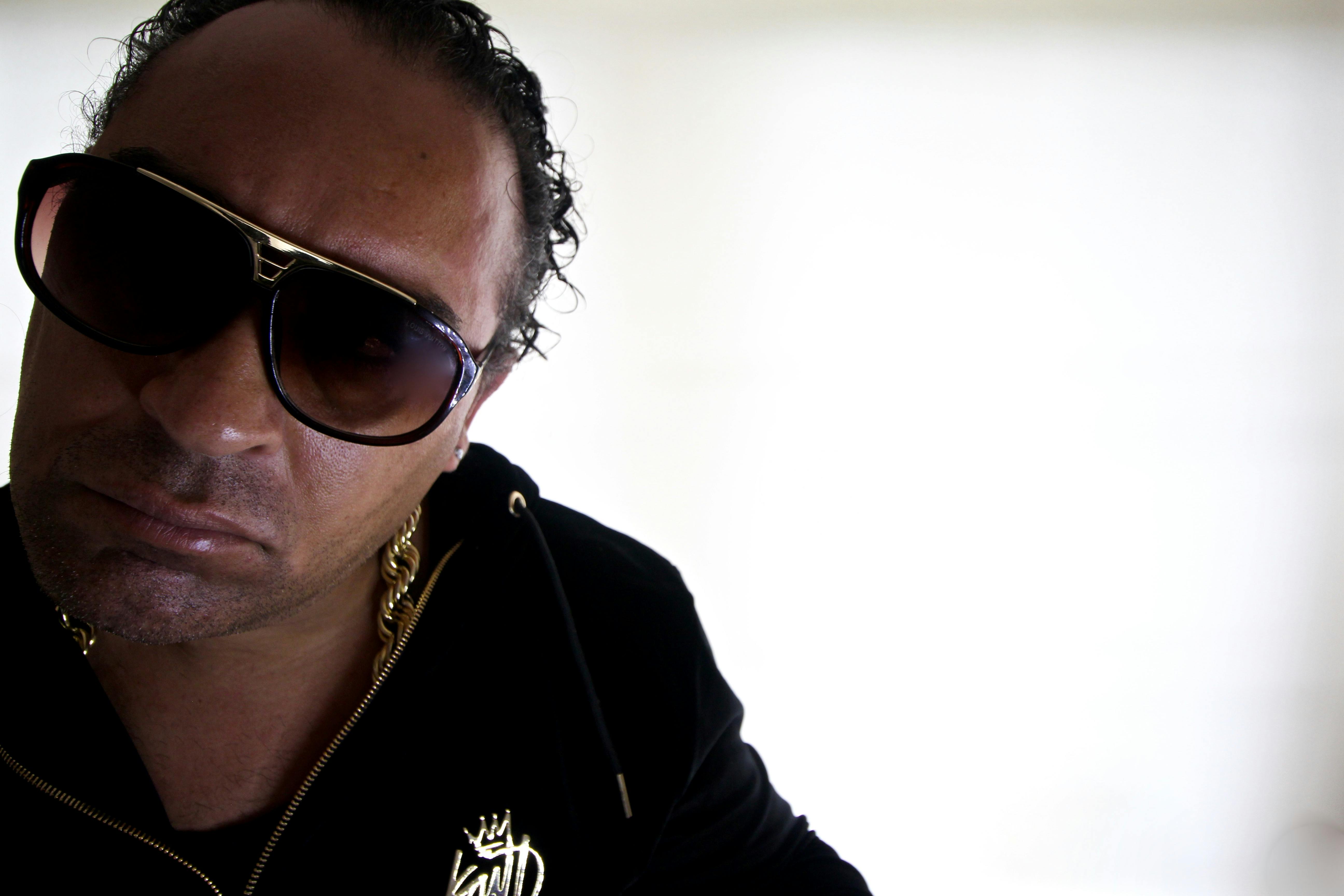 spotlight karlito - 사진