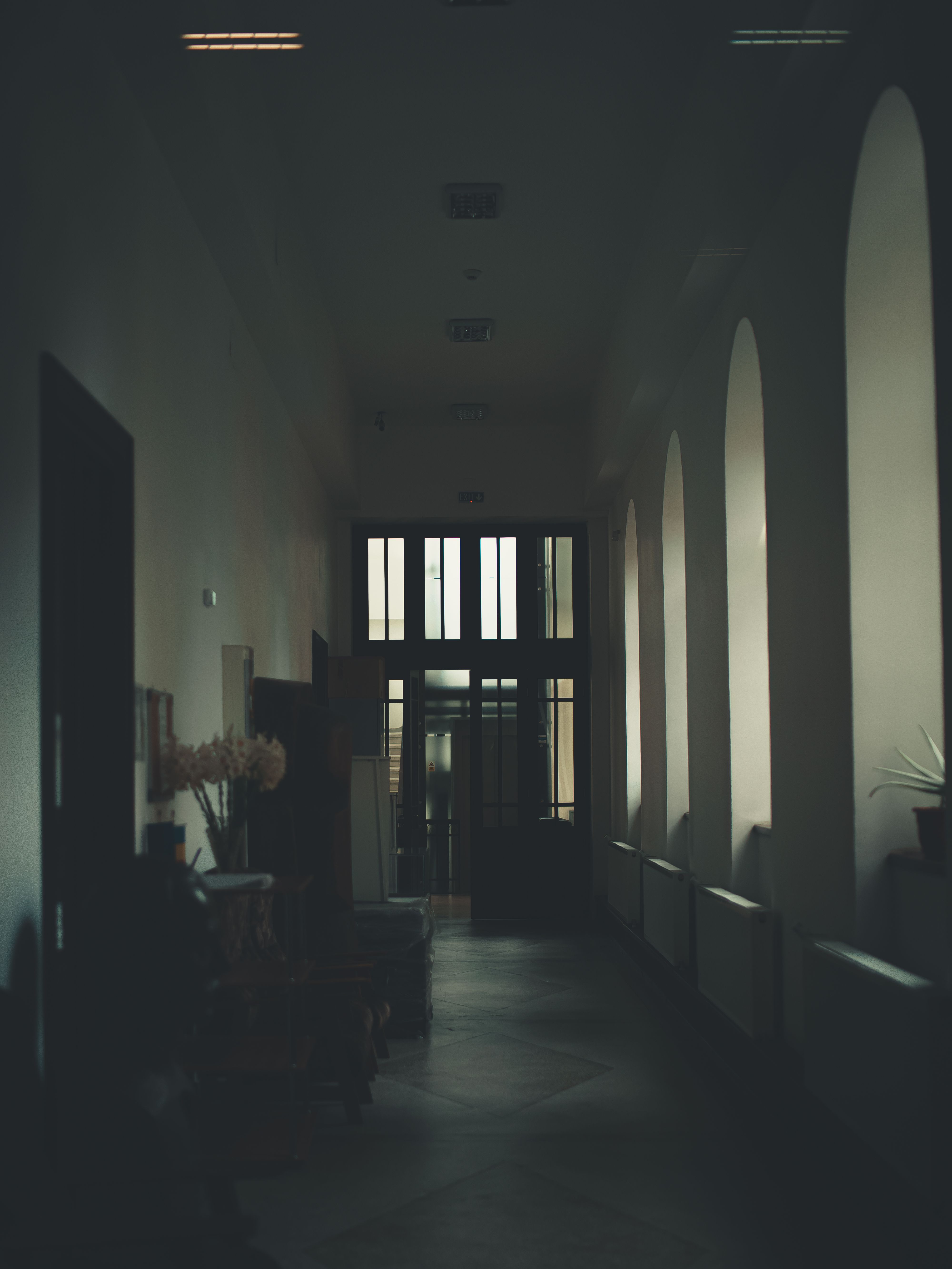 Empty, Abandoned Hall · Free Stock Photo