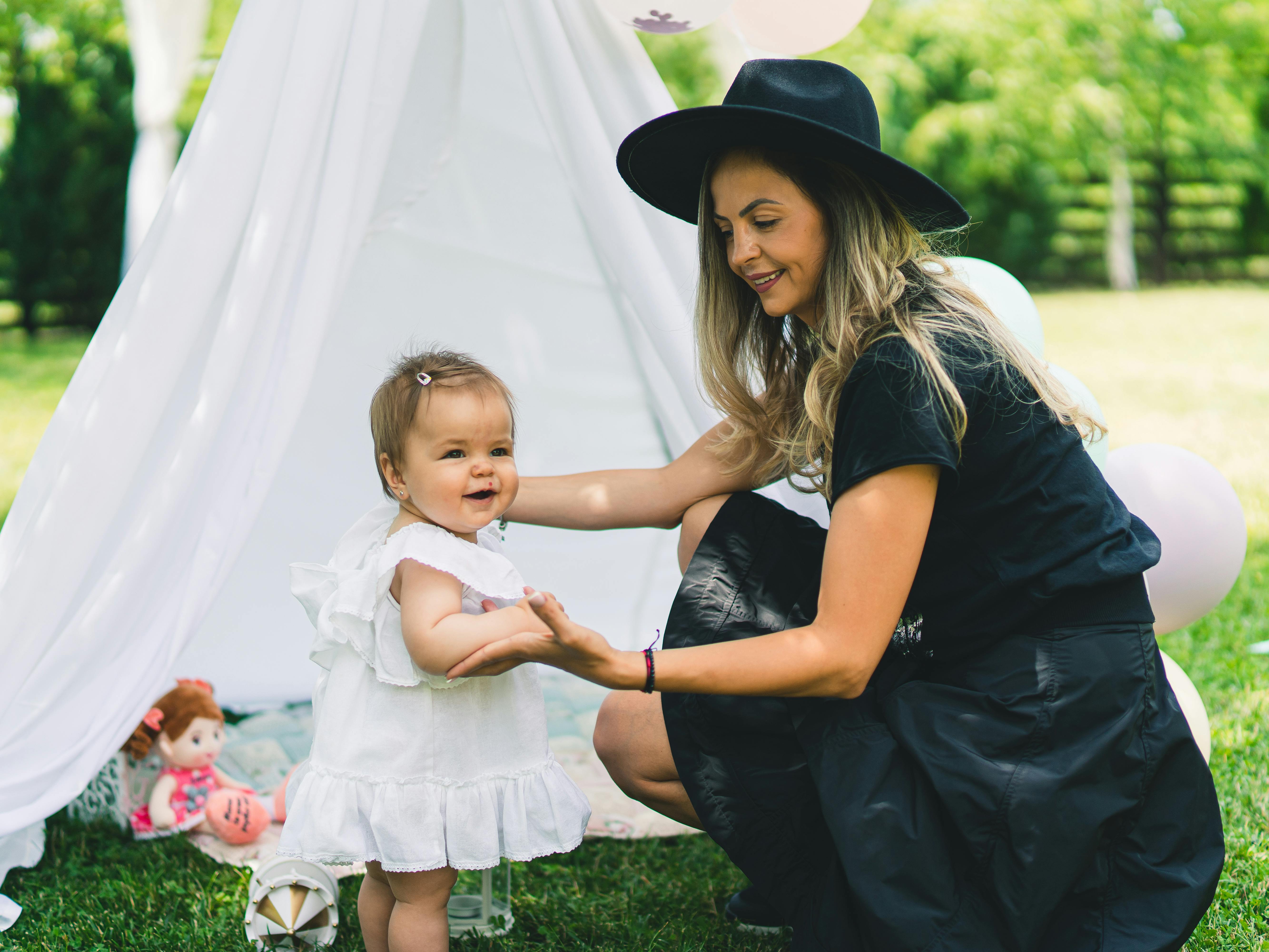 Crouching Position Photos, Download Free Crouching Position Stock ...