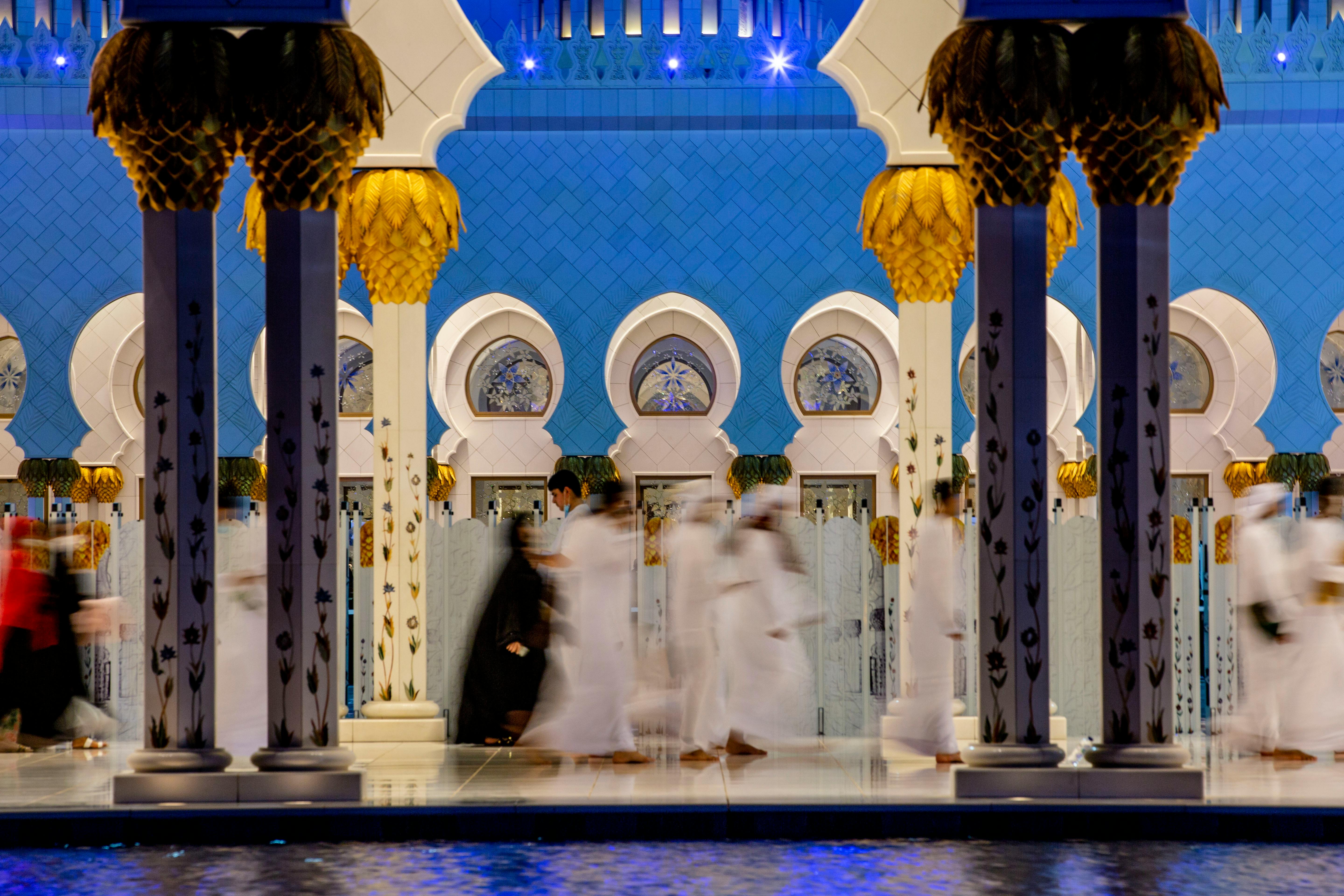 People in a Mosque · Free Stock Photo