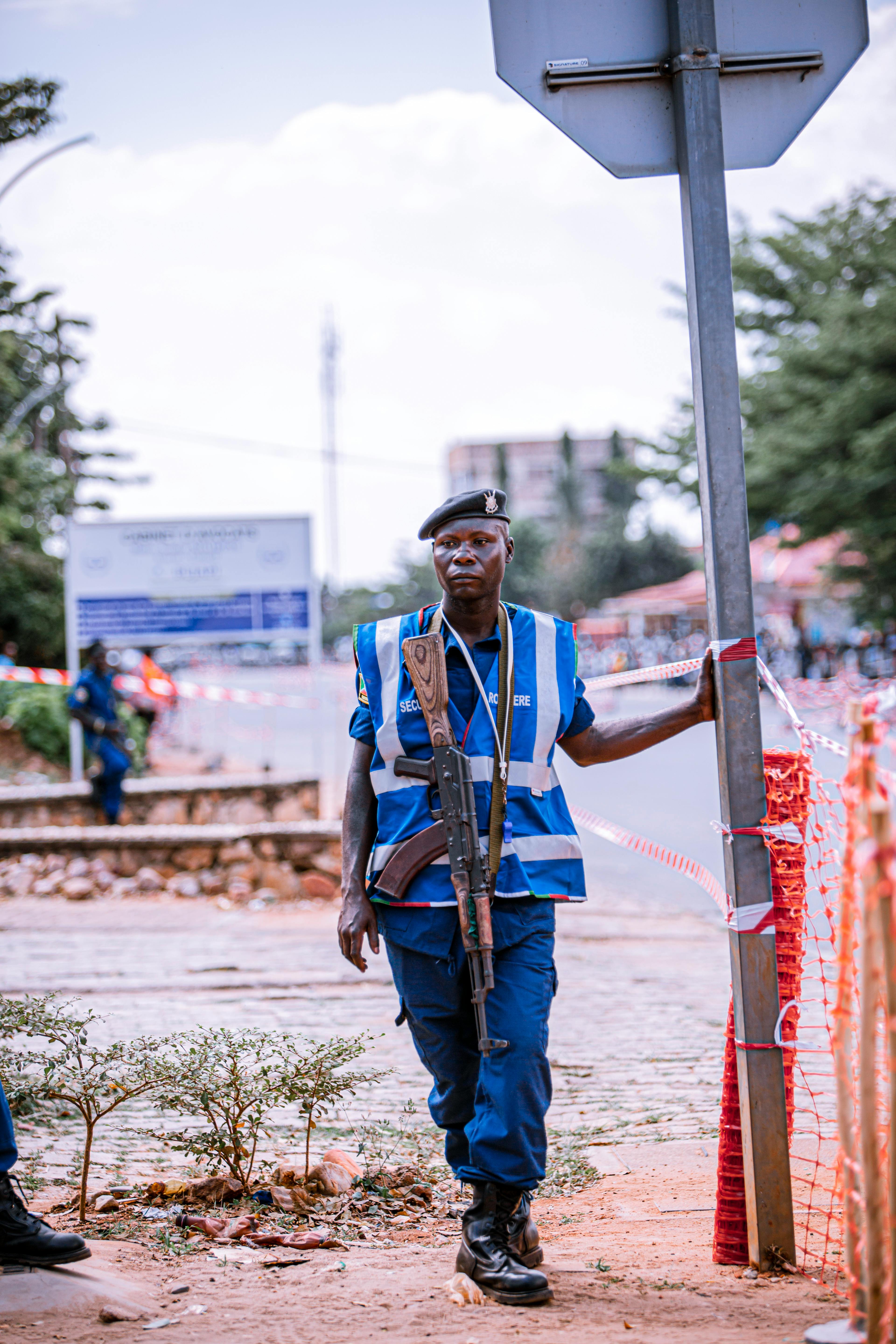 Standing British Royal Guard · Free Stock Photo