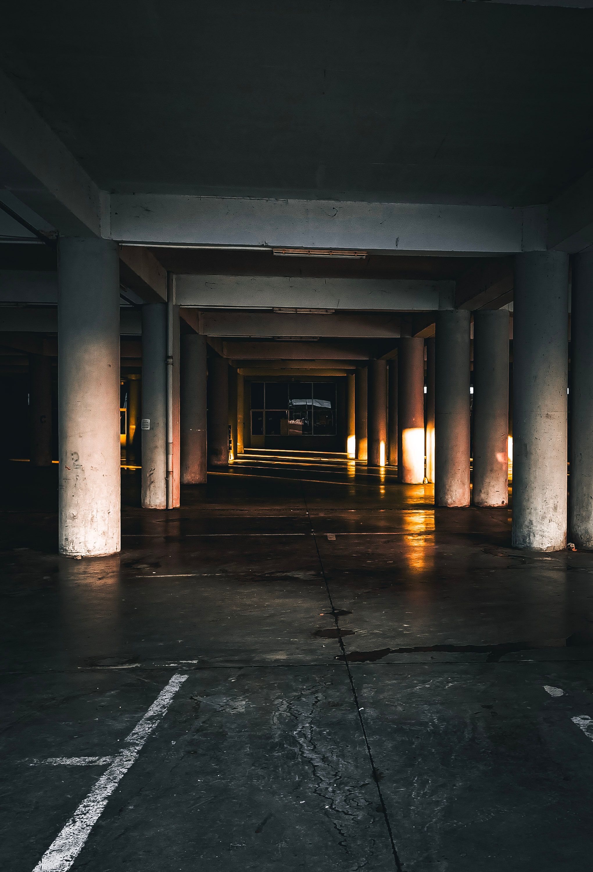Chairs and Columns in a Park · Free Stock Photo