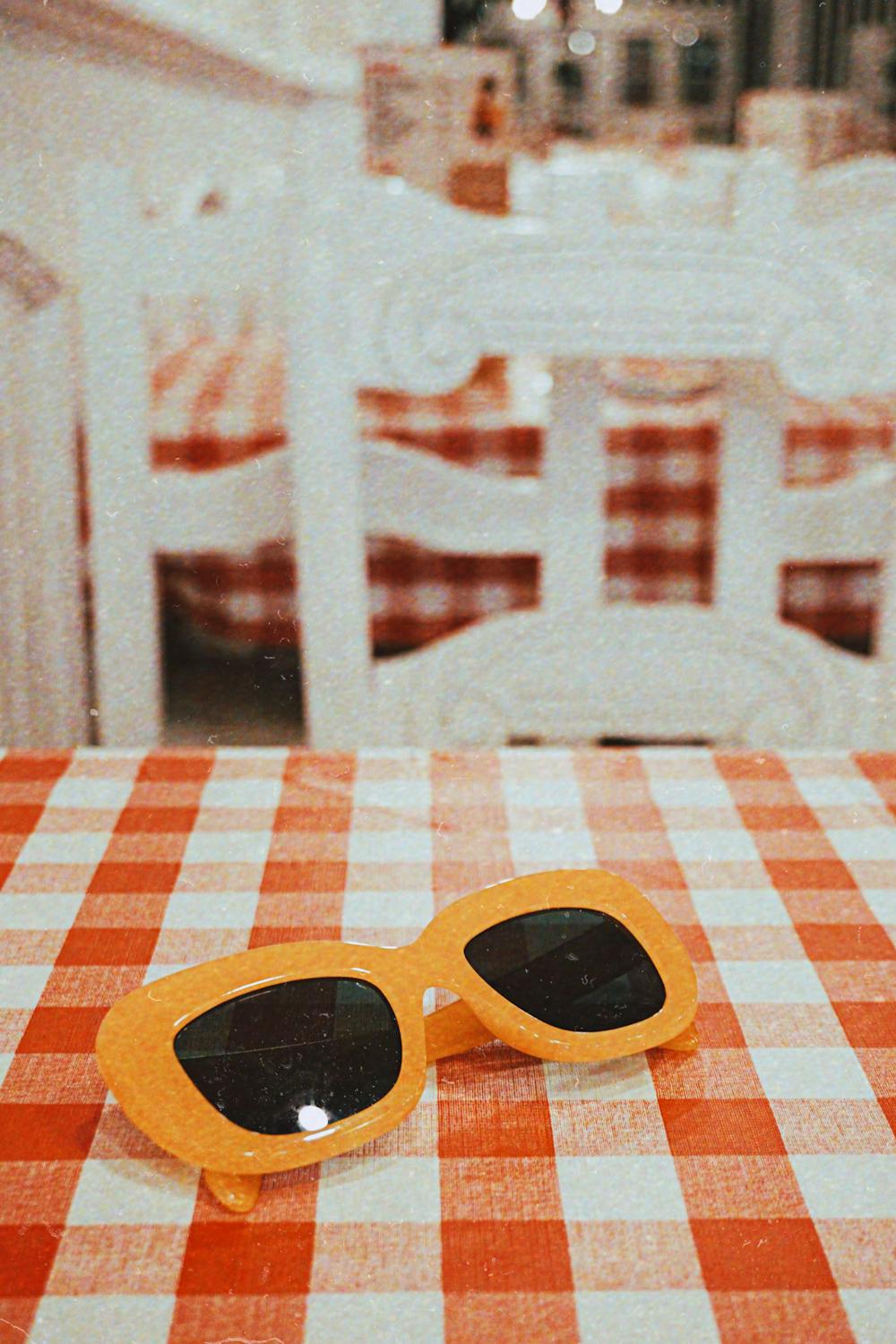Foto De Stock Gratuita Sobre Adentro Colores Gafas De Sol foto-de-stock-gratuita-sobre-adentro-colores-gafas-de-sol