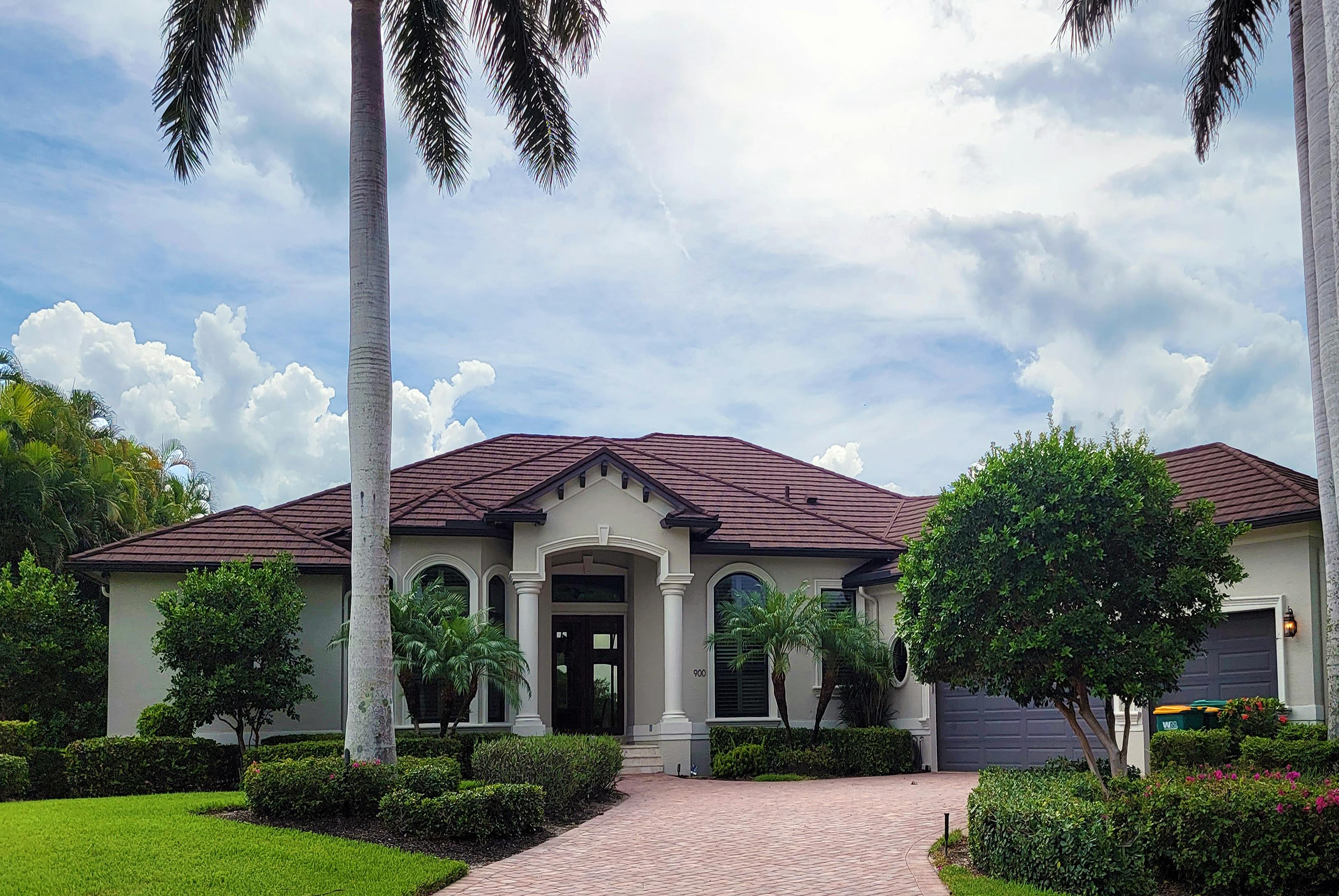 Houses 28 Photos & Videos Collected by Christopher Moon