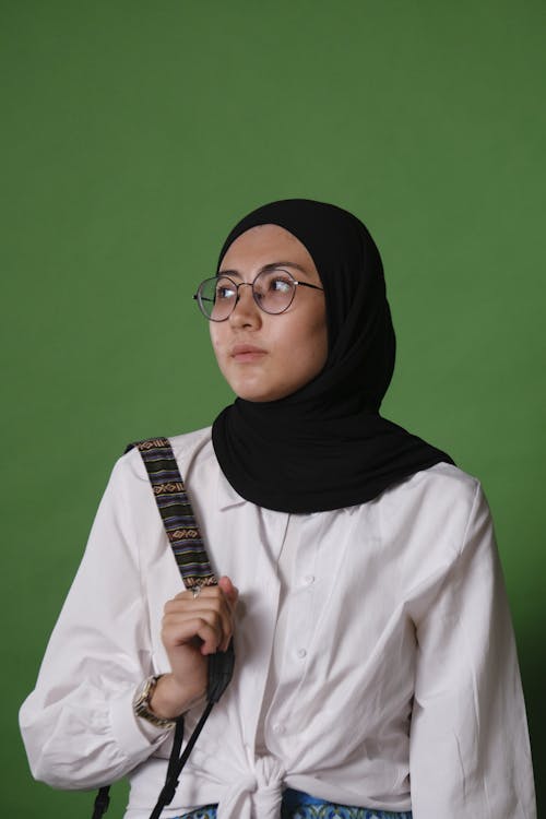 Woman Wearing Blue Hijab · Free Stock Photo Woman Wearing Blue Hijab · Free Stock Photo