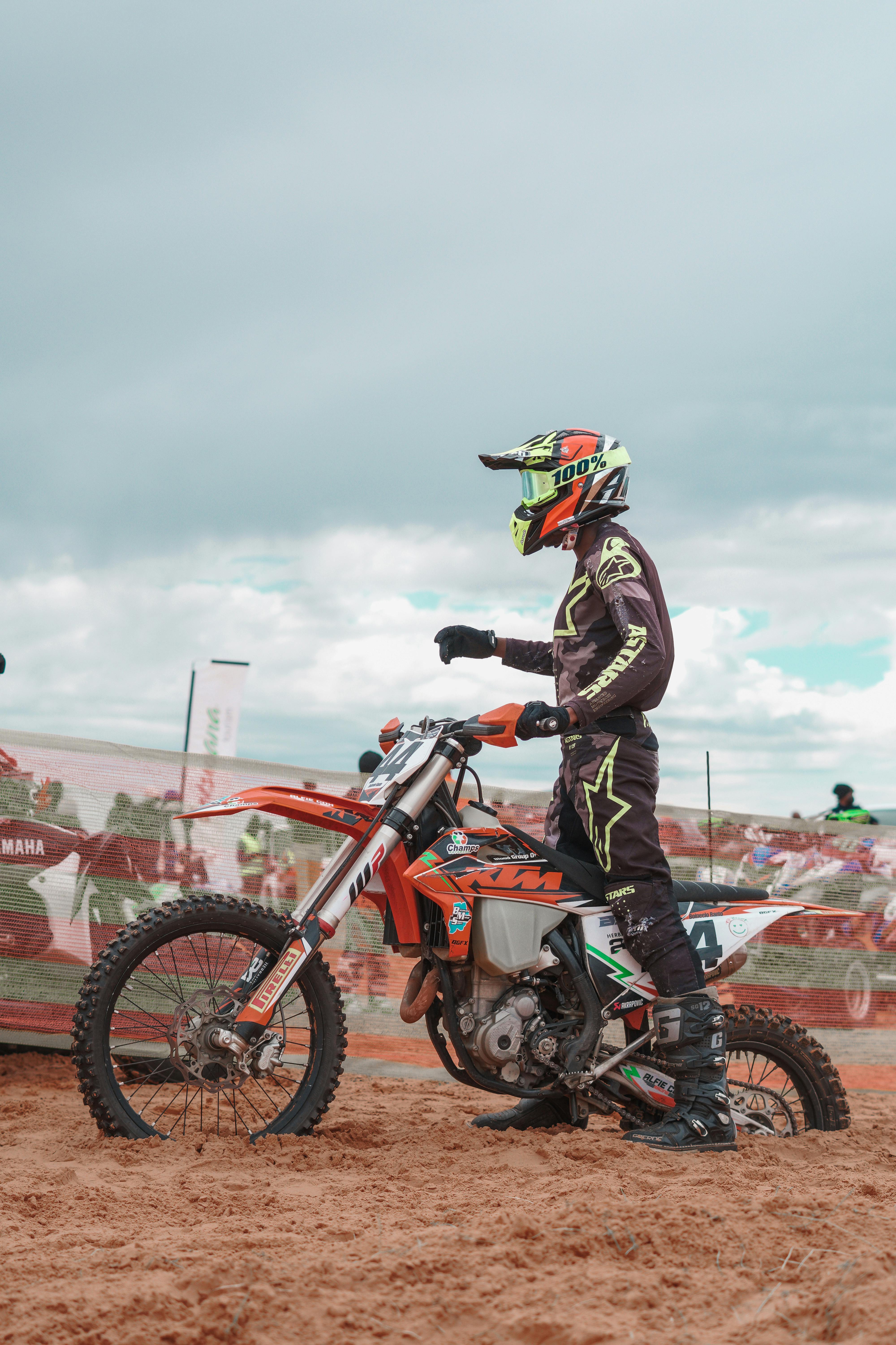 Dirt Track Photos, Download The BEST Free Dirt Track Stock Photos & HD ...