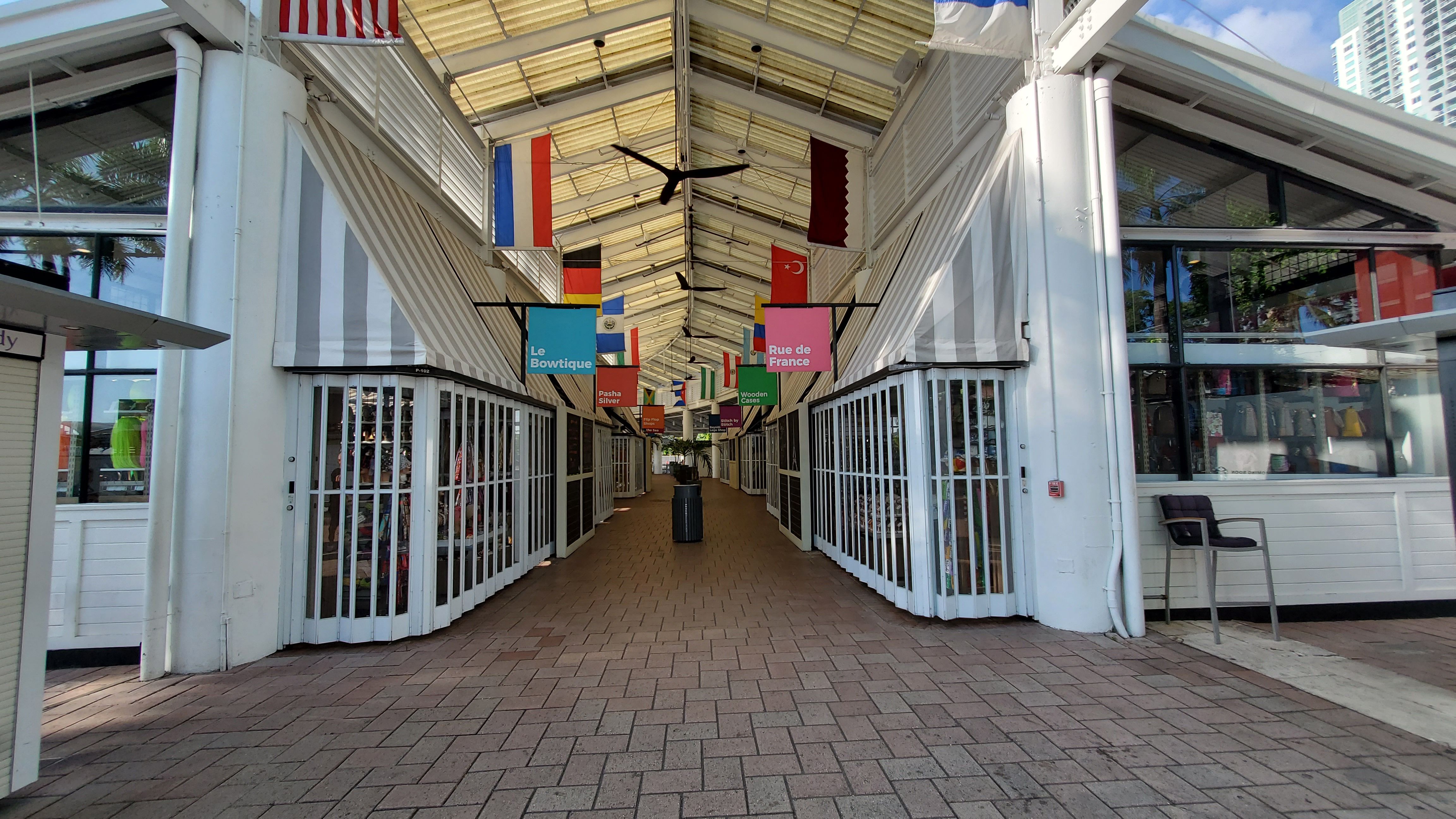 Bayside Miami 40 Photos & Videos Collected by FindyouByZ