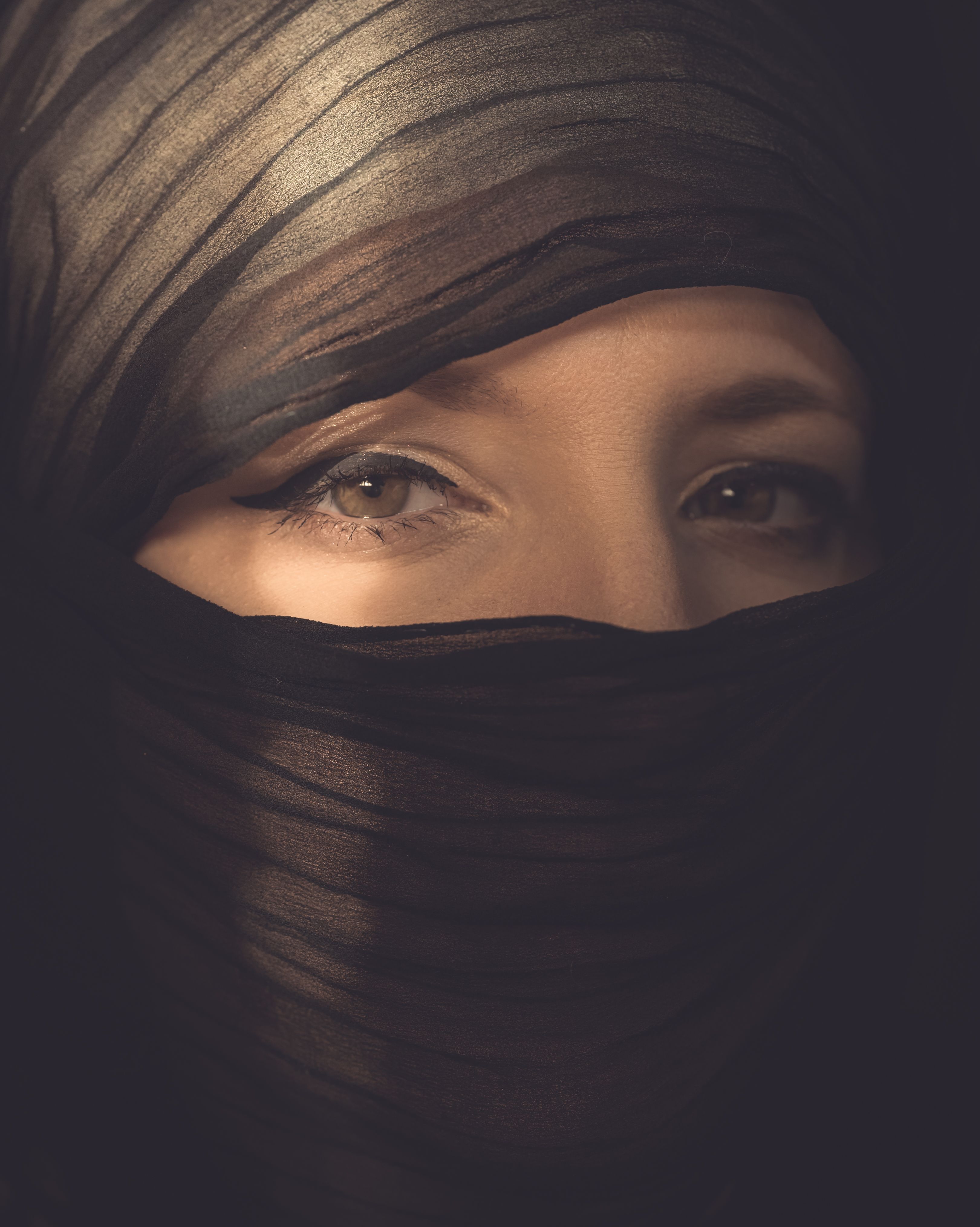 Woman Face in Shawl · Free Stock Photo