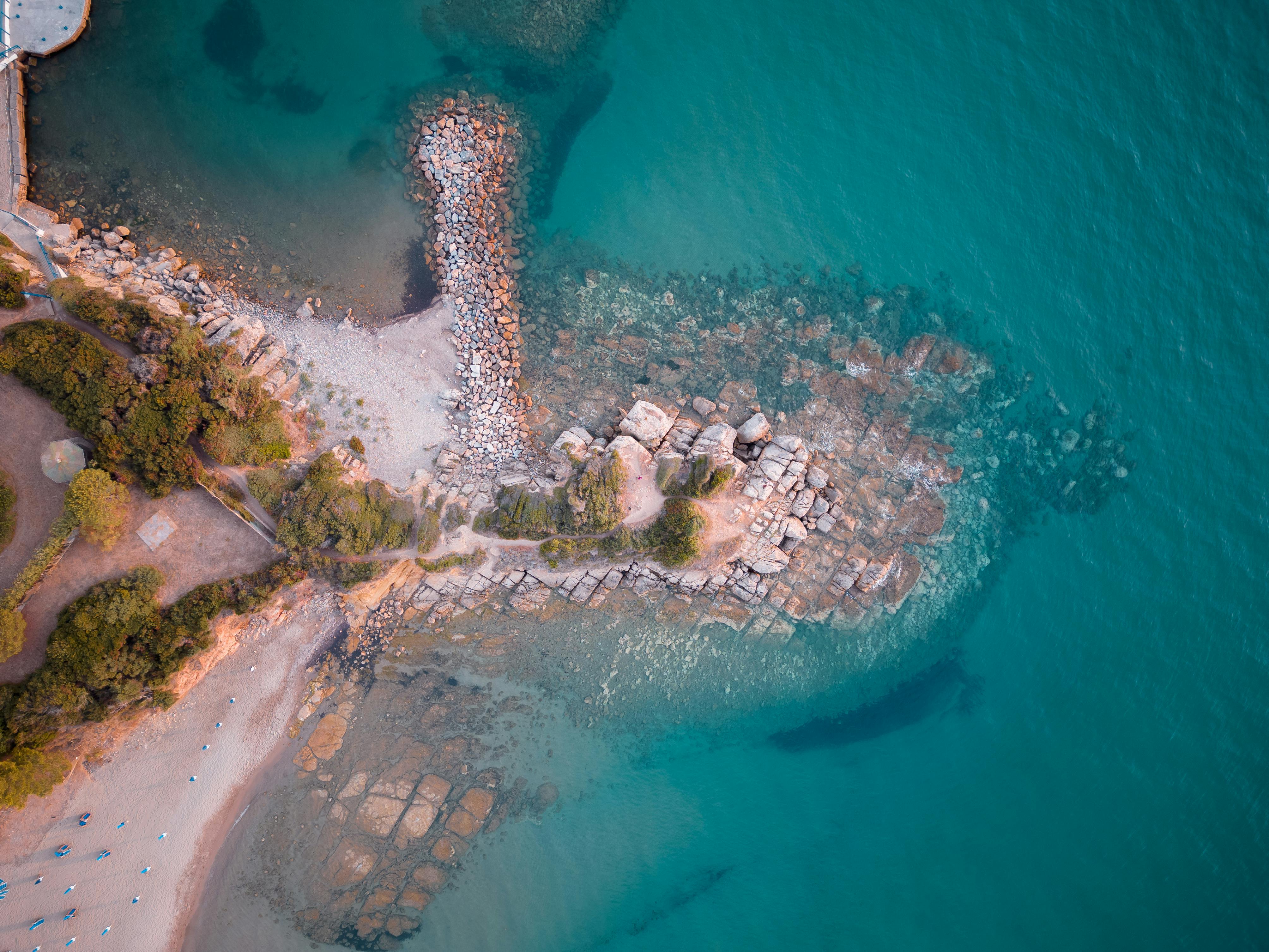 Aerial Photography of a Beach · Free Stock Photo