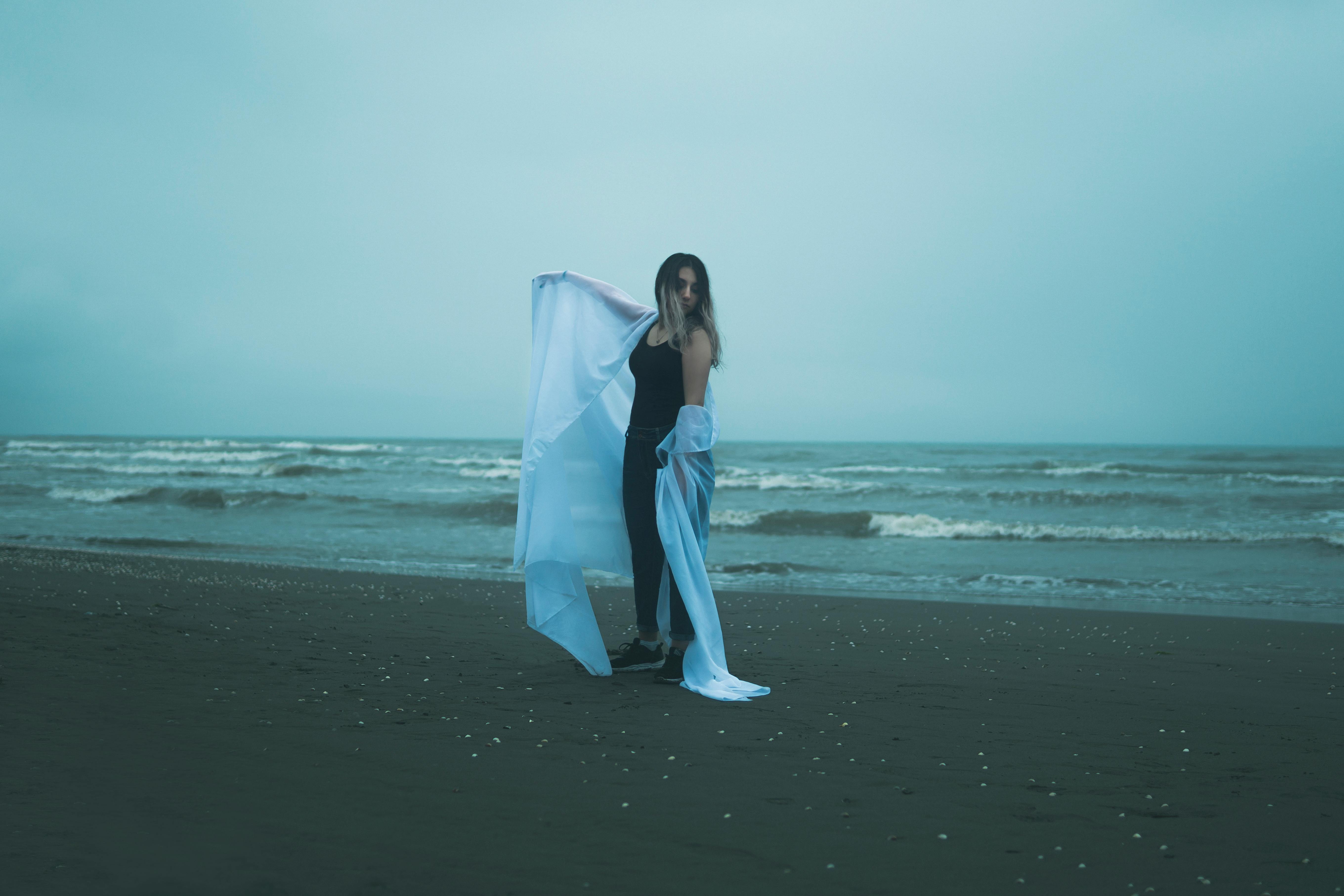 Woman In The Ocean Photos, Download The BEST Free Woman In The Ocean ...