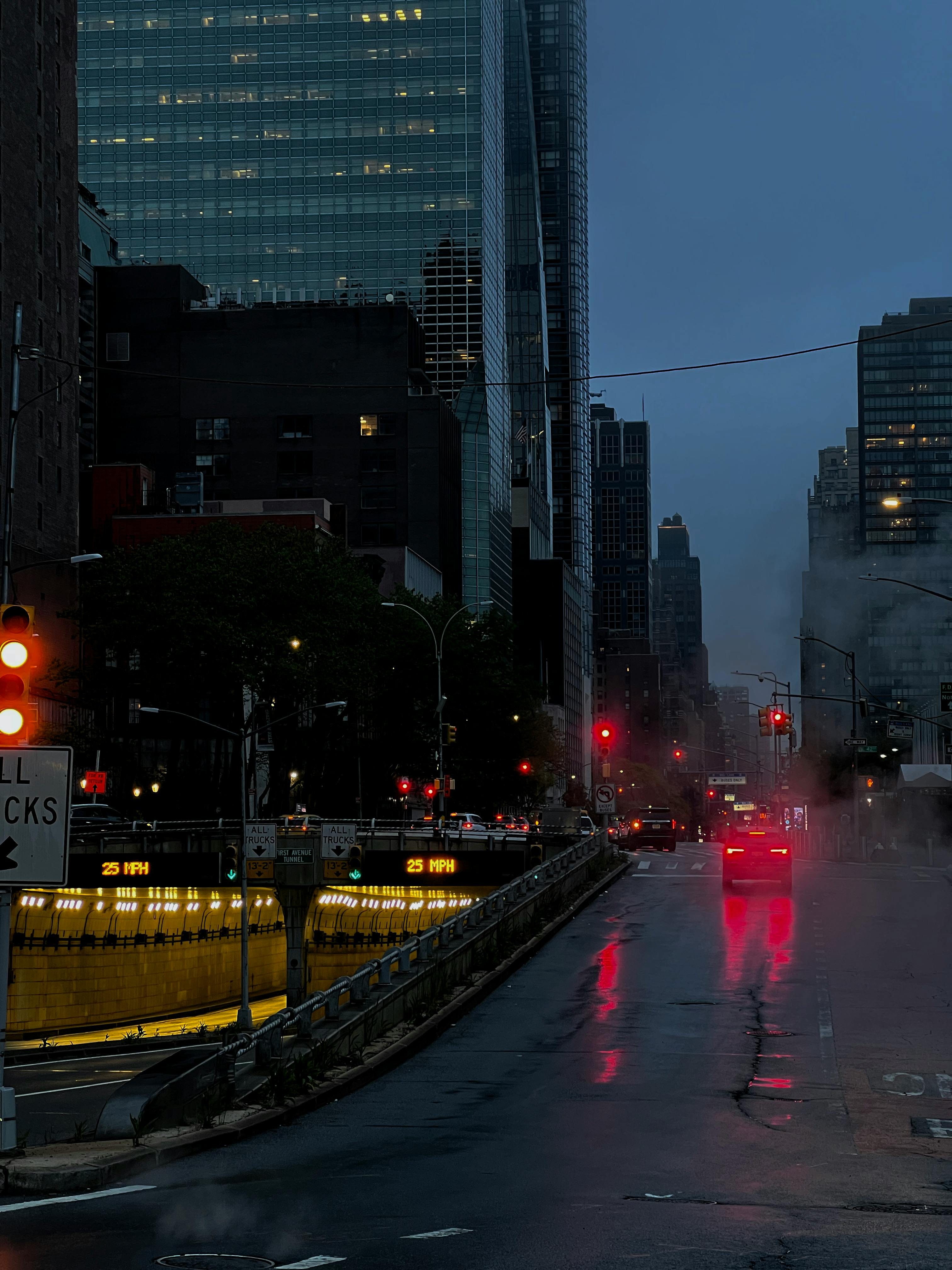 Empty City Road in Rainy Weather · Free Stock Photo