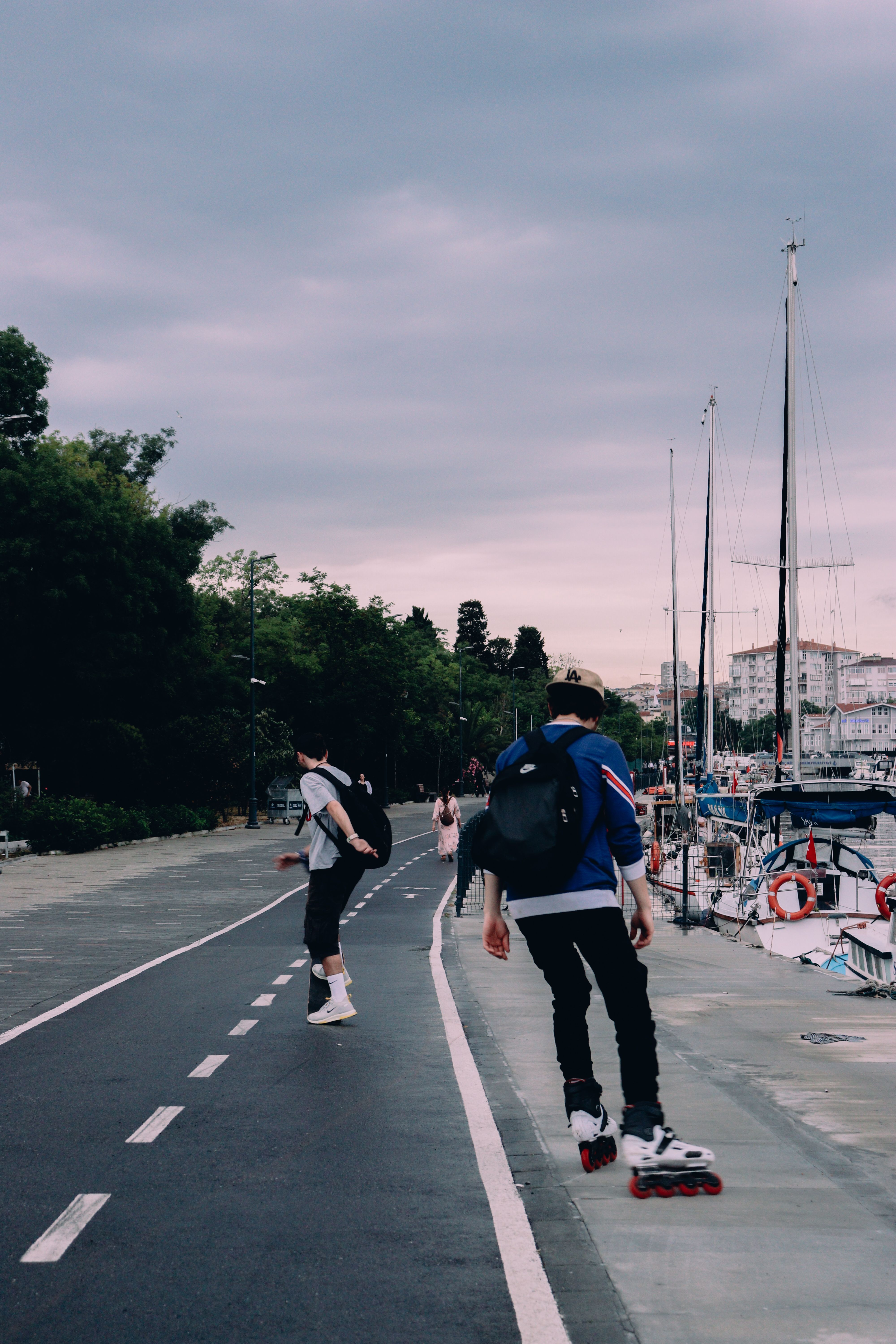 People Walking on the Street · Free Stock Photo