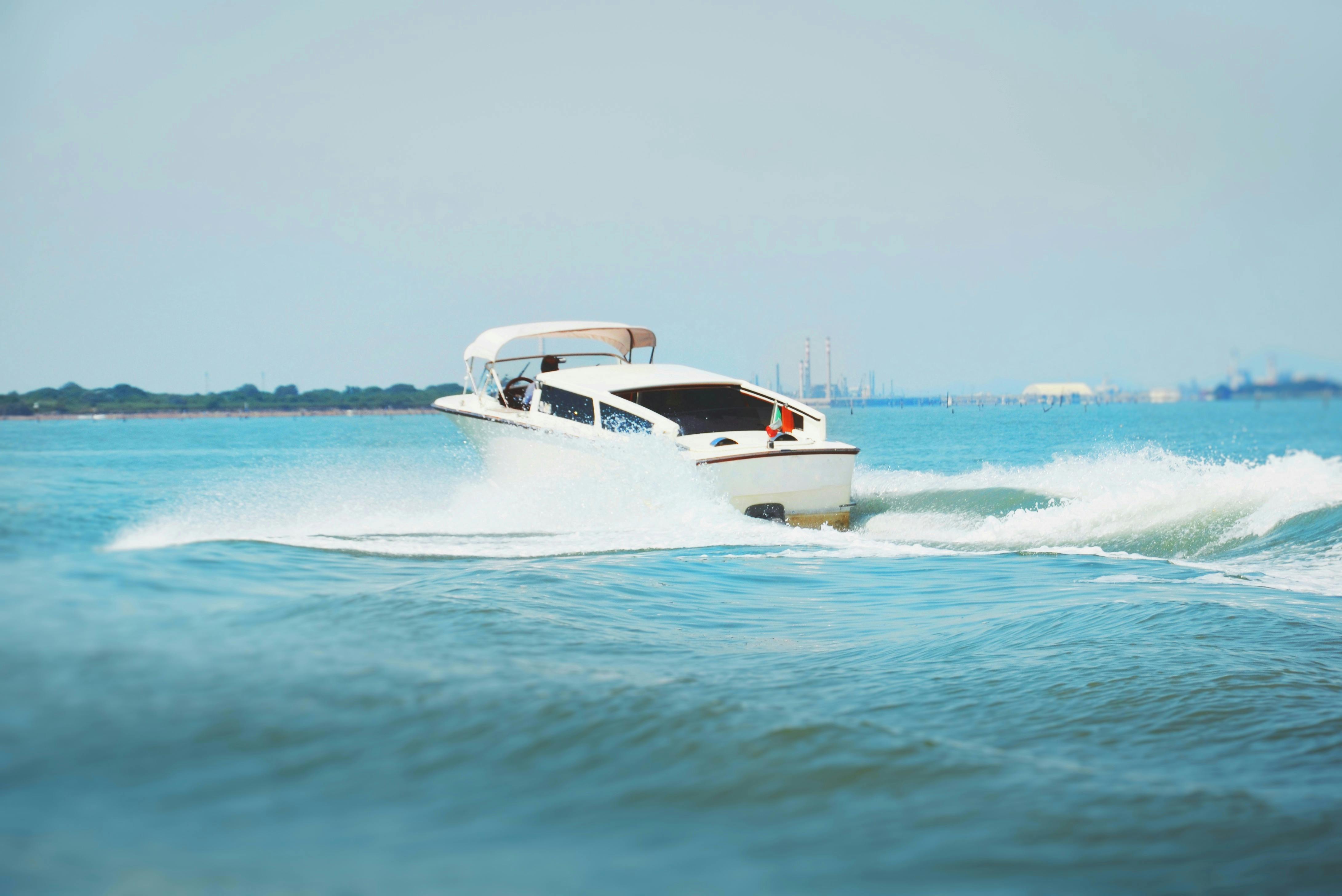 Photograph of a White Speedboat · Free Stock Photo