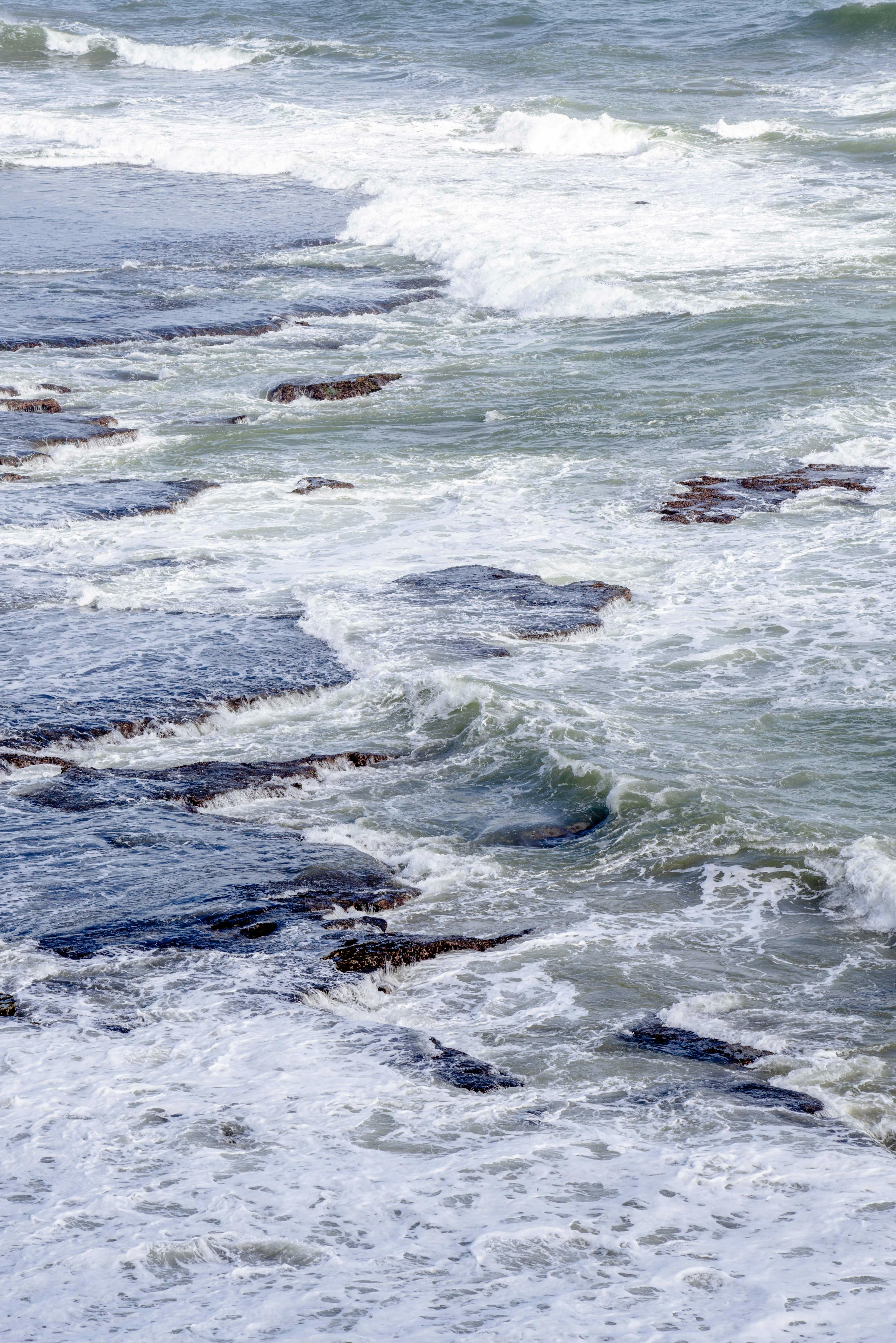 Shallow Water on Shore · Free Stock Photo