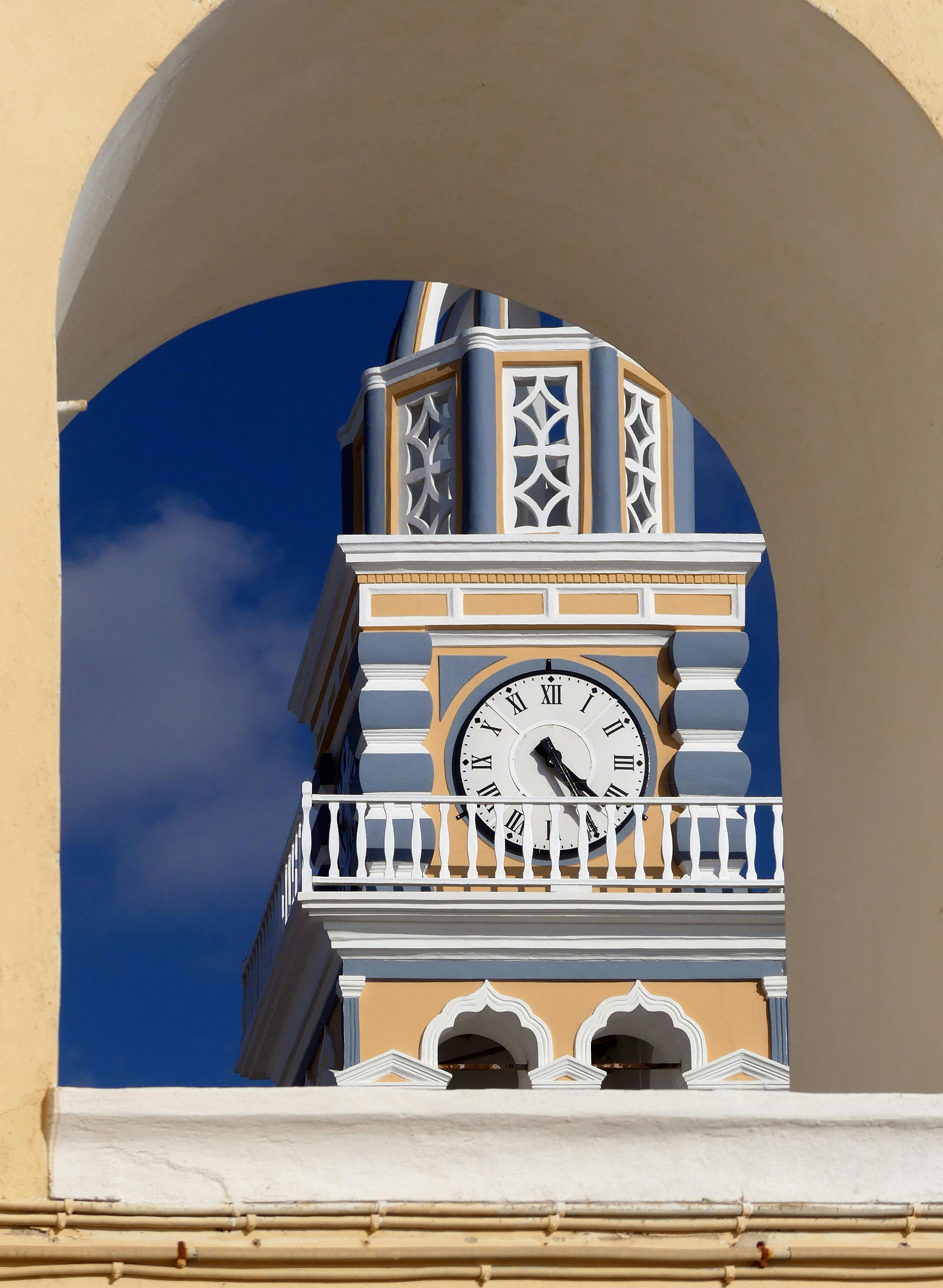 Old Clock Tower · Free Stock Photo