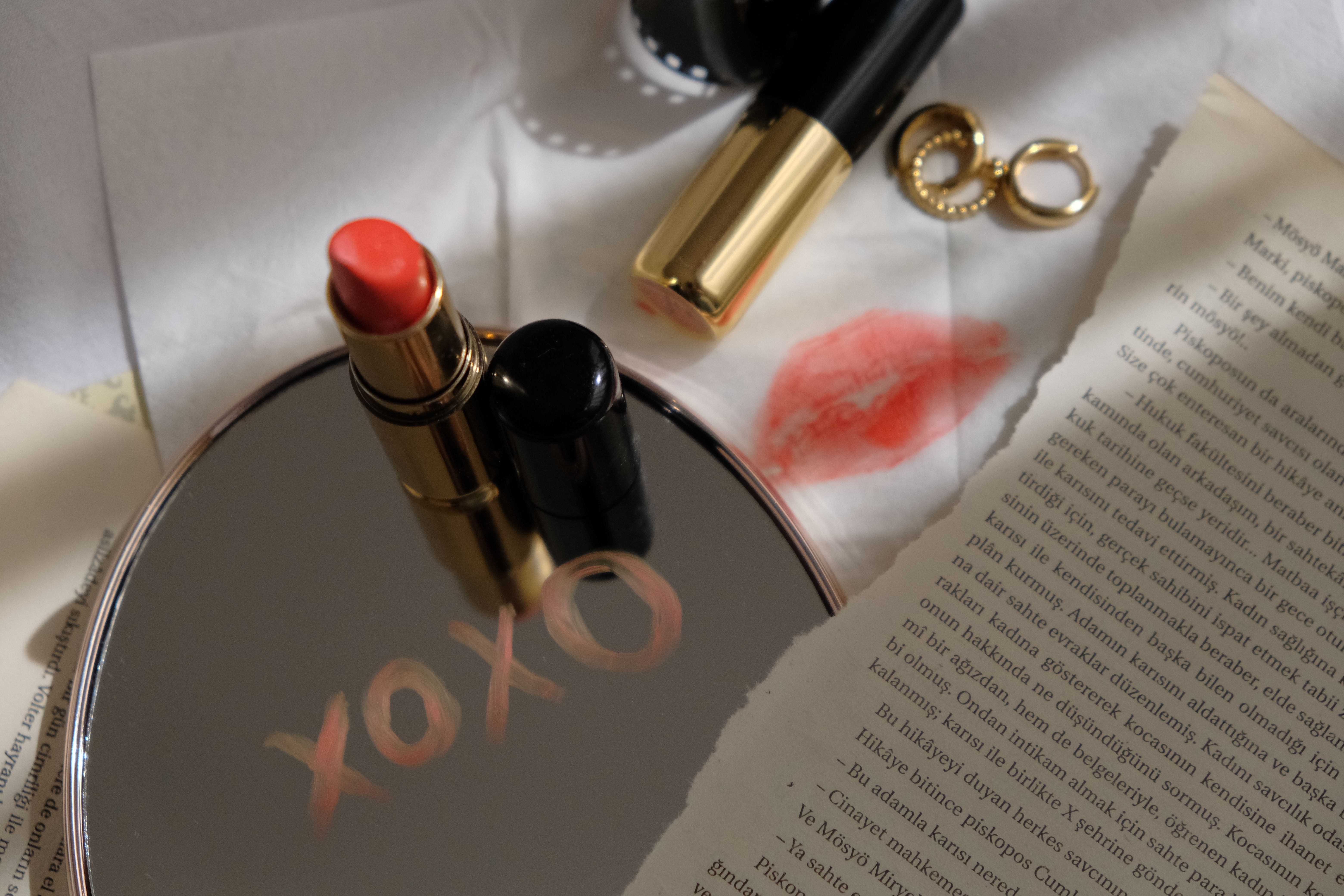 Red Lipstick on Top of a Mirror · Free Stock Photo