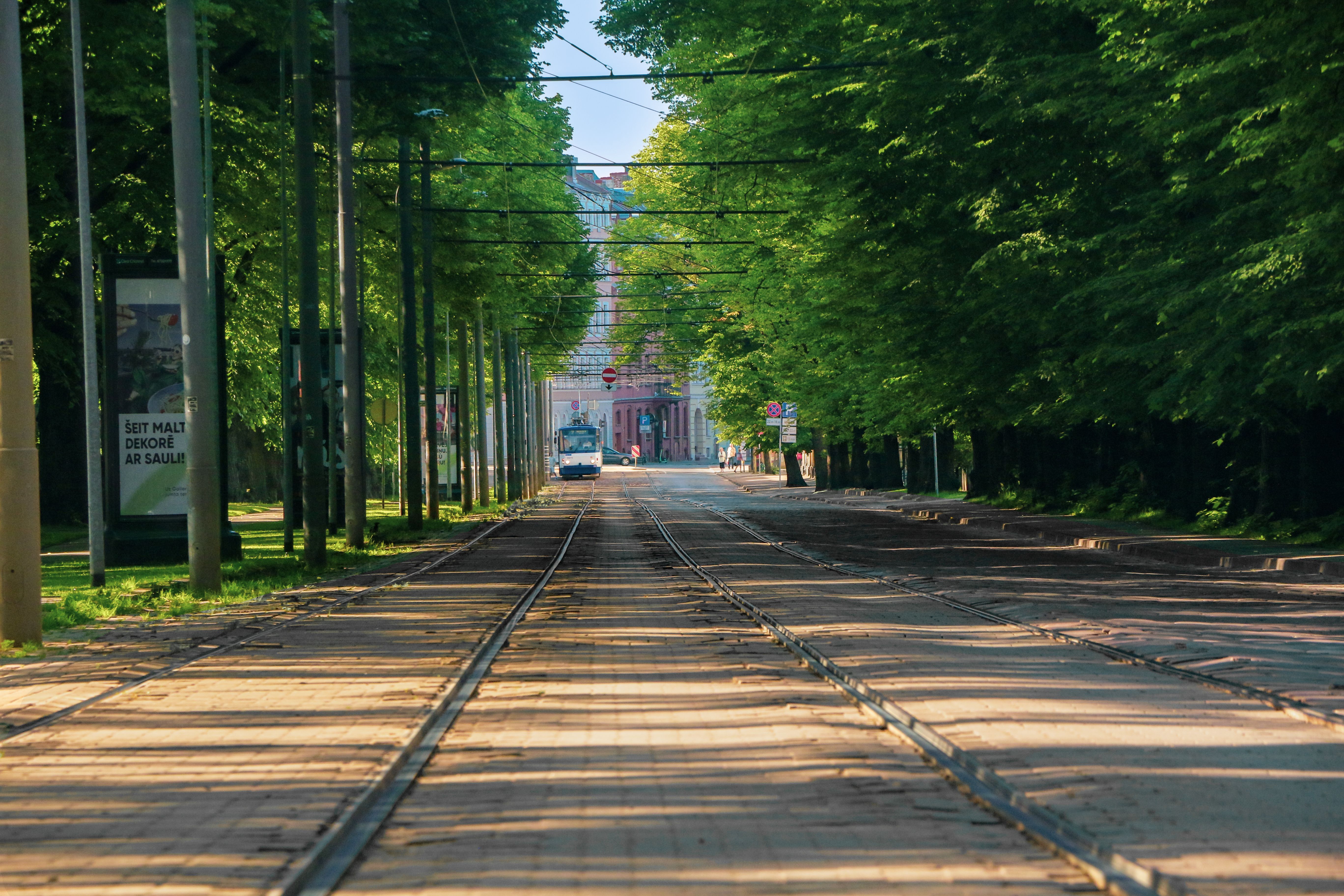 Tramway on Pavement · Free Stock Photo
