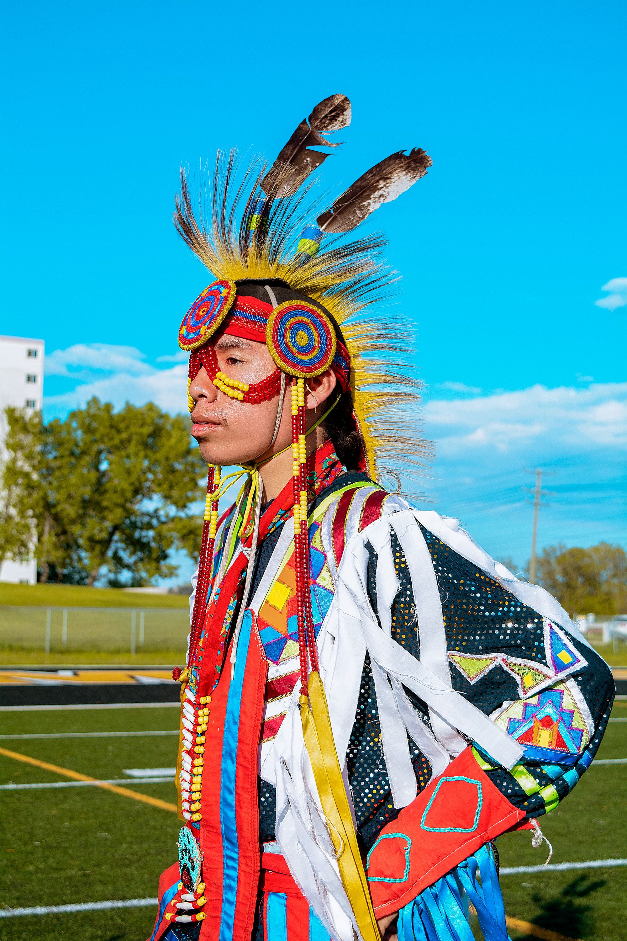 Man in Traditional North American Indigenous Clothing · Free Stock Photo