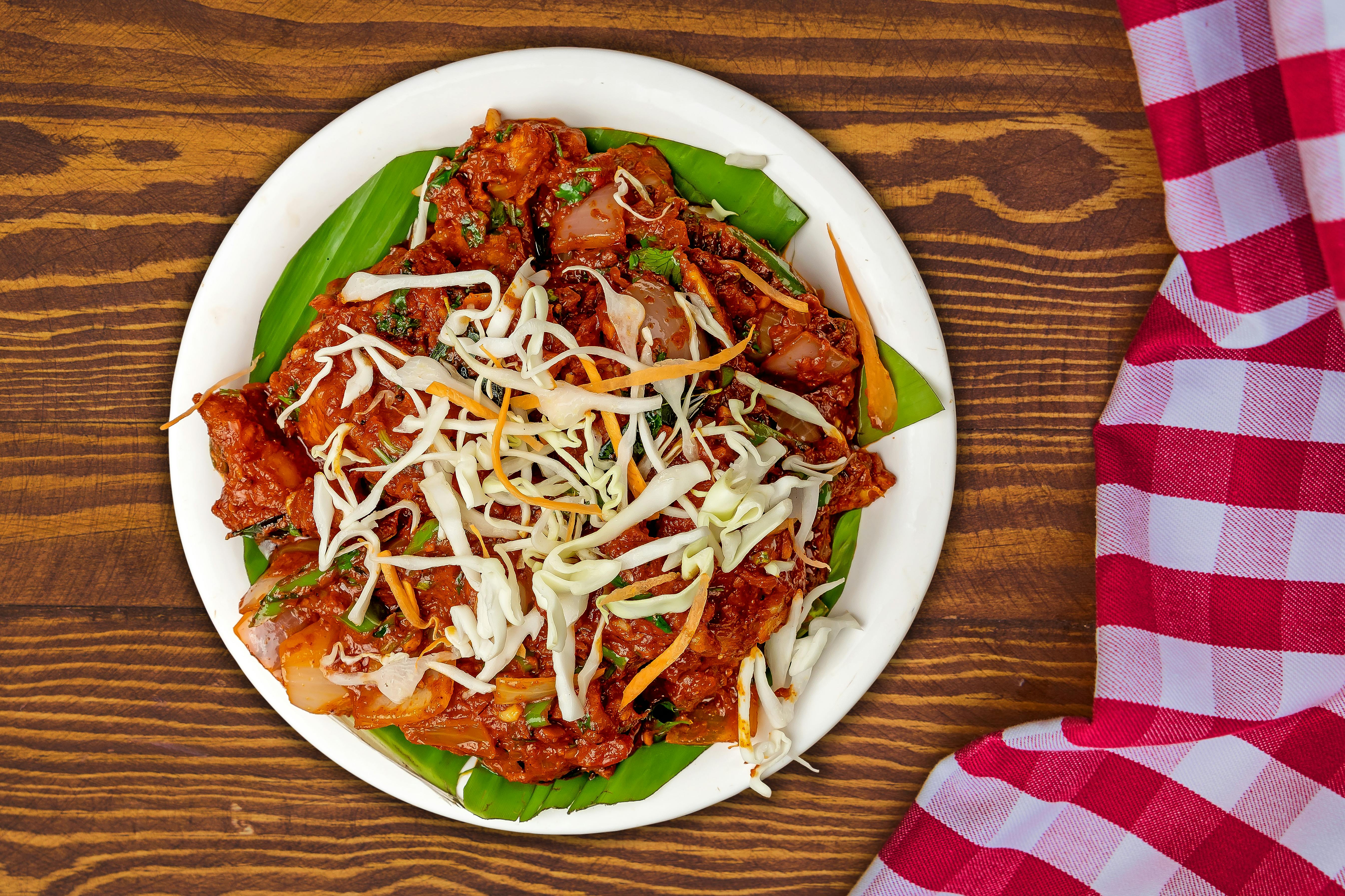 Photograph of a Dish with Vegetables · Free Stock Photo