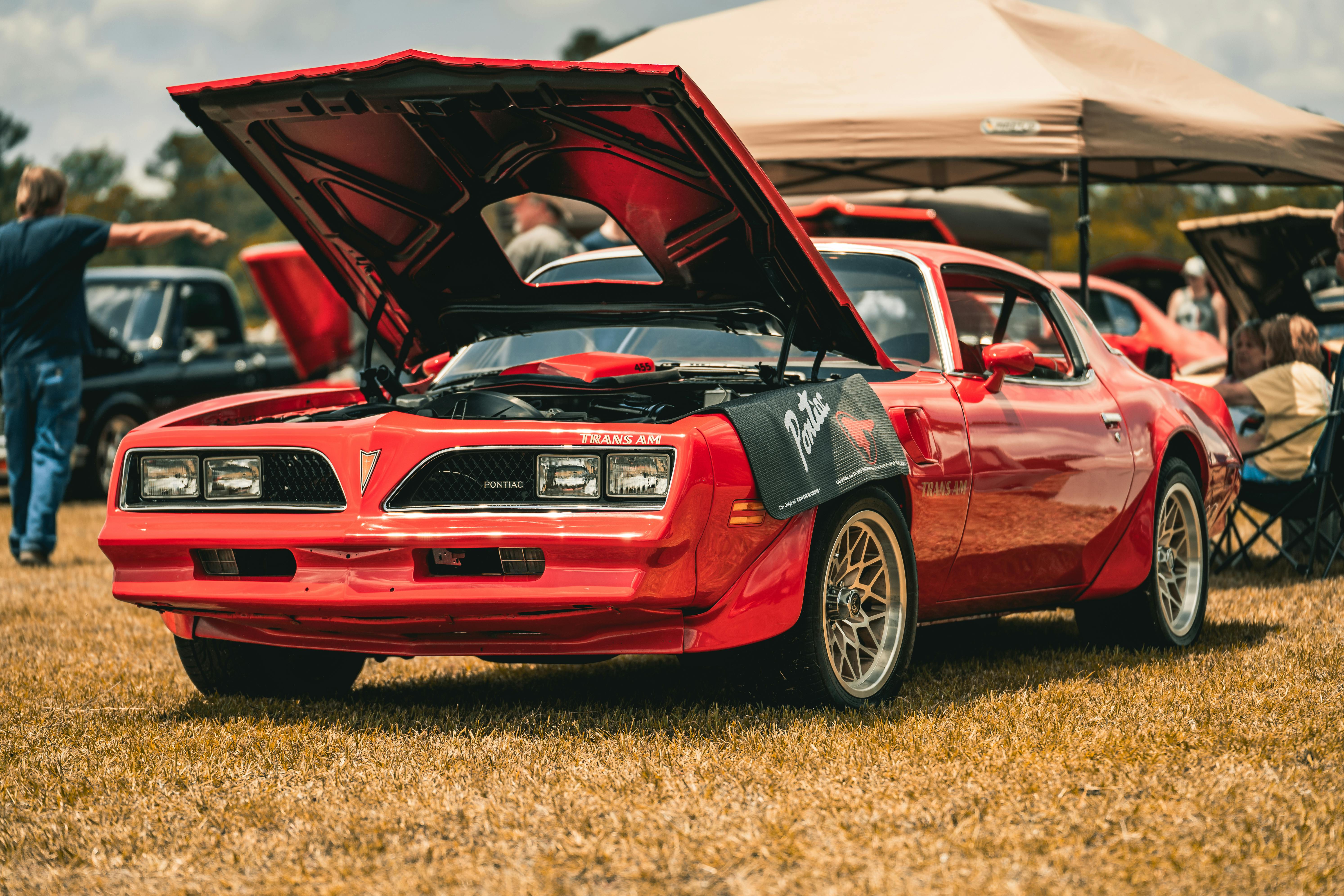Display of Classic Sports Car · Free Stock Photo