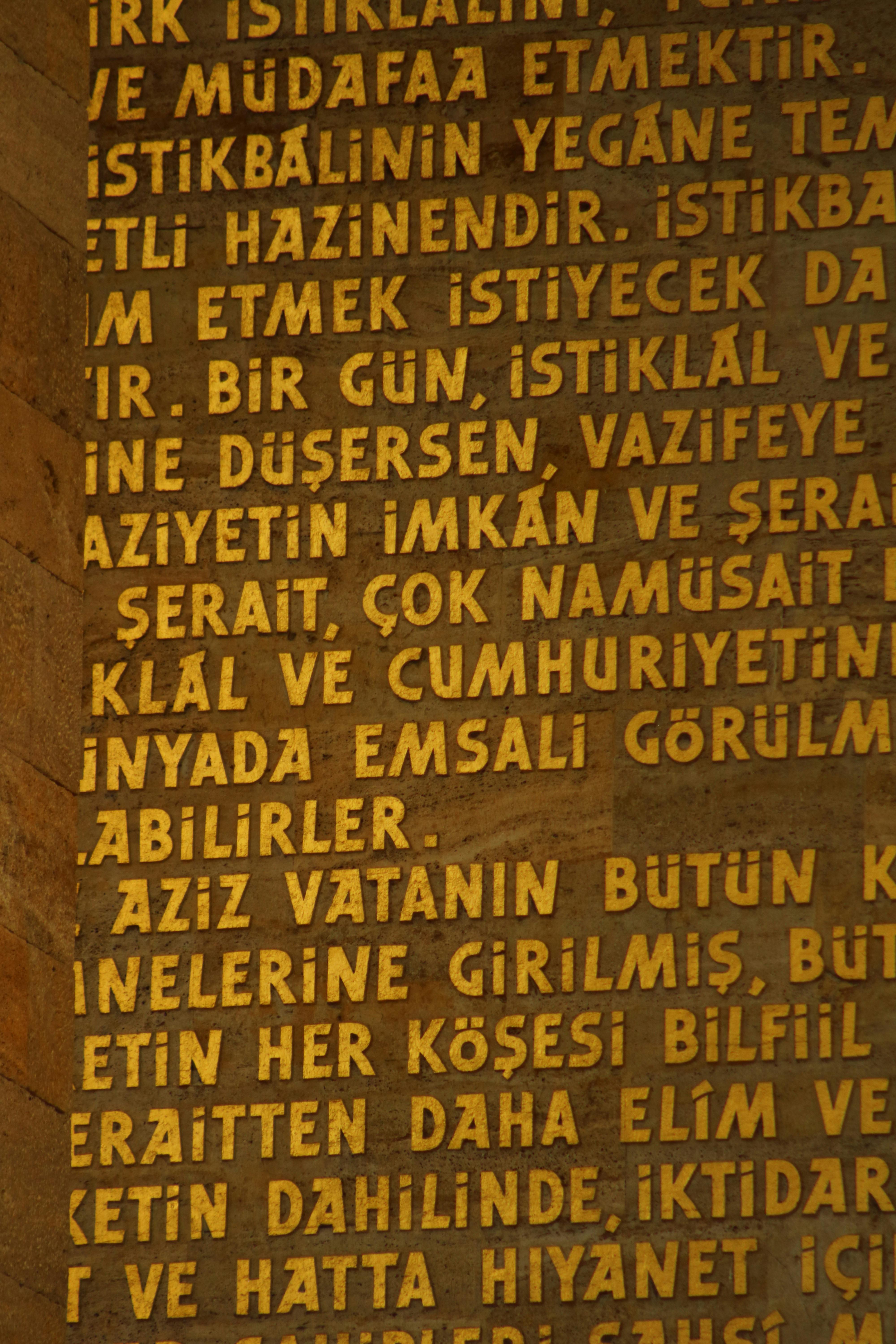 Close-up of a Plate with Turkish Writing · Free Stock Photo