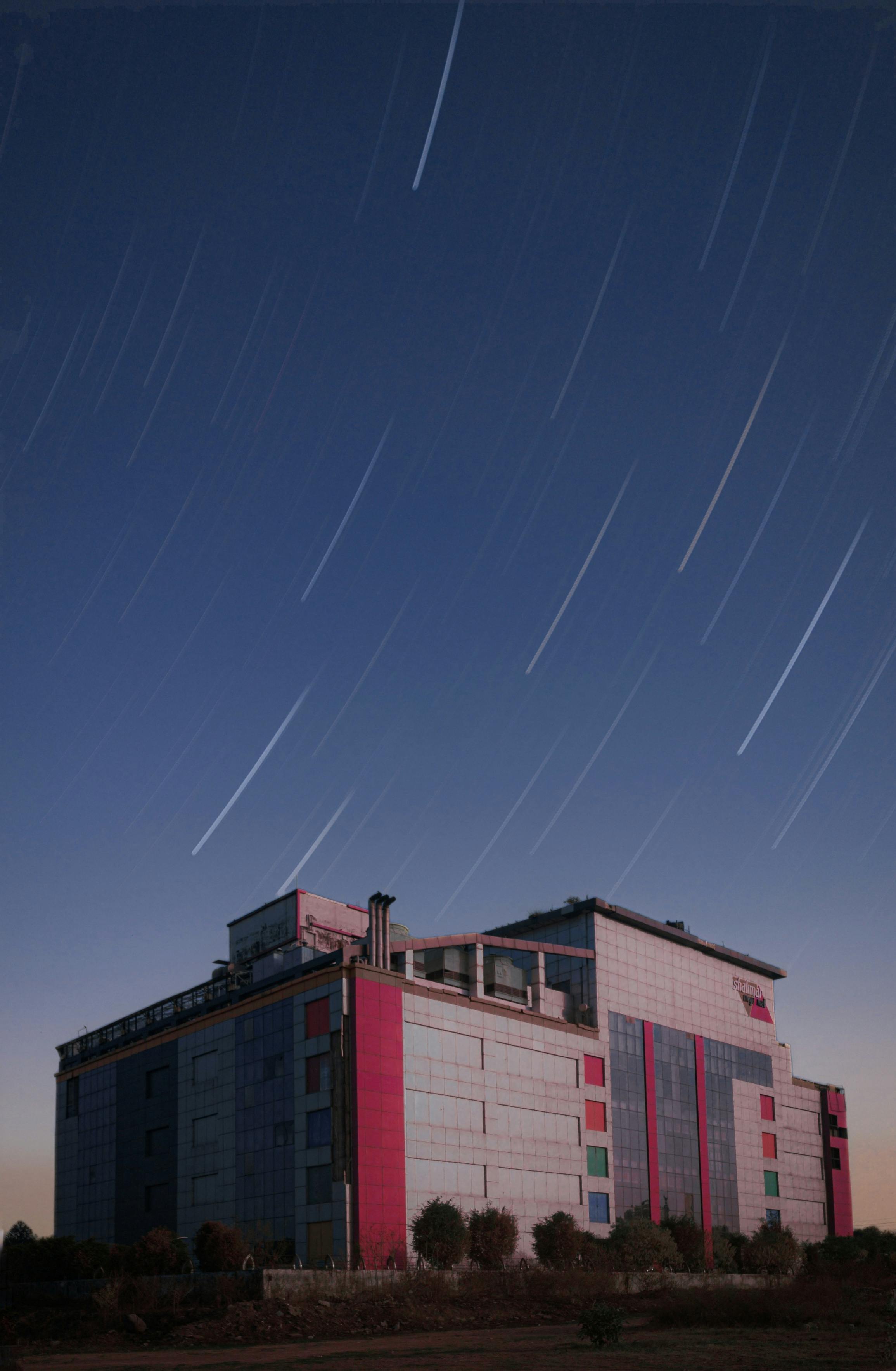 Building Night Photos, Download The BEST Free Building Night Stock ...