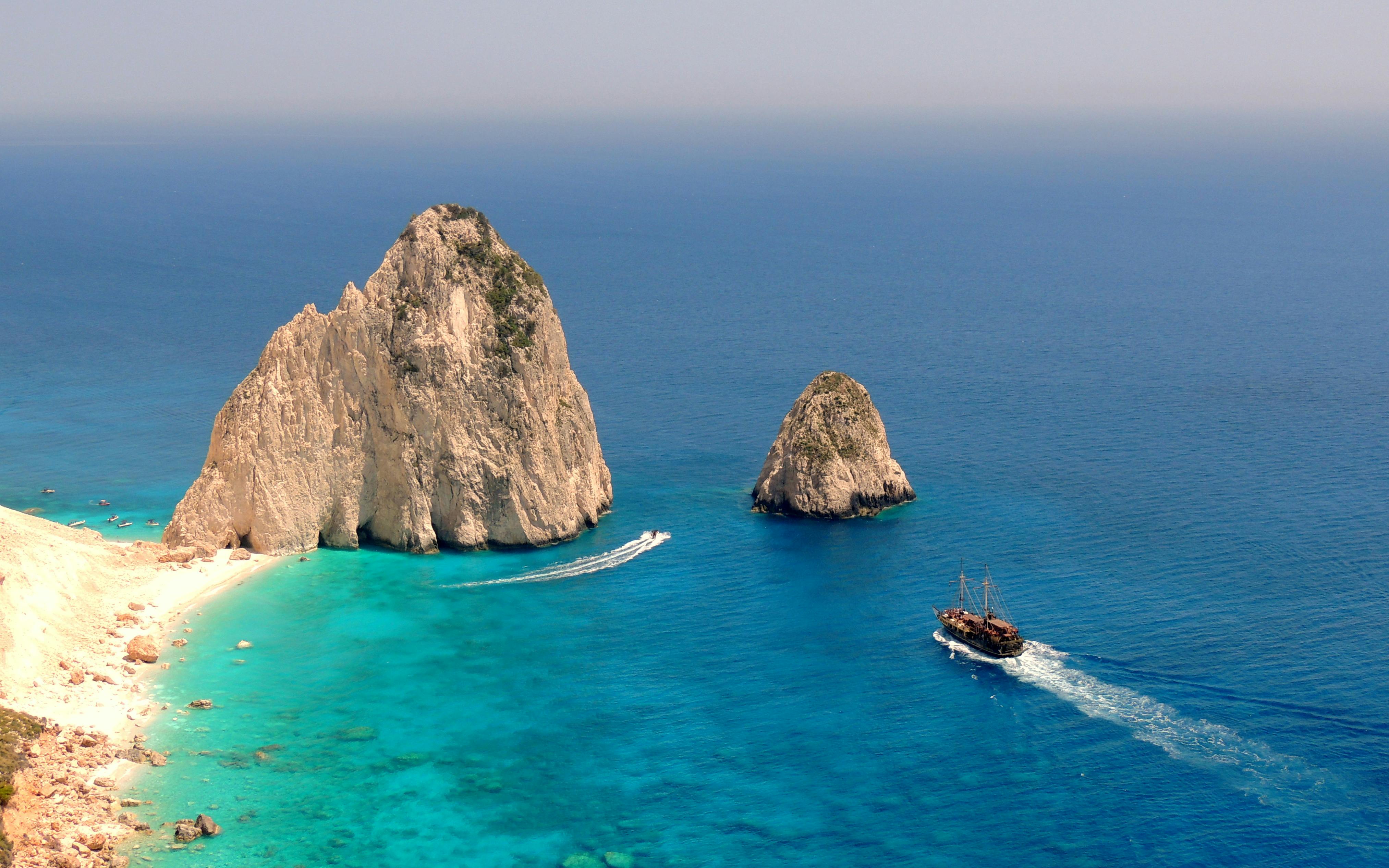 Boat On Sea Wallpaper Photos, Download The BEST Free Boat On Sea ...