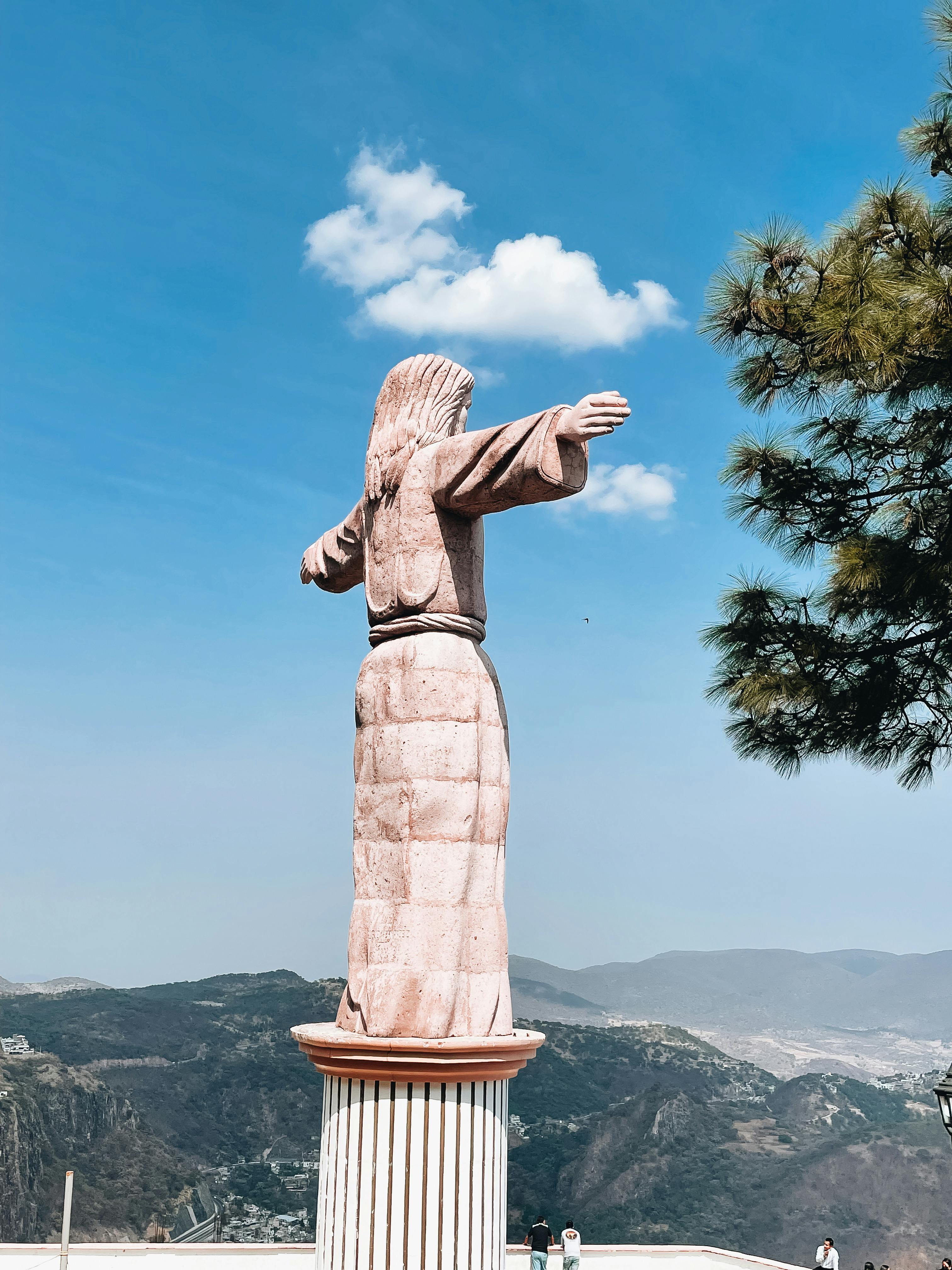 Religious Monument in Mexico in Sunlight · Free Stock Photo