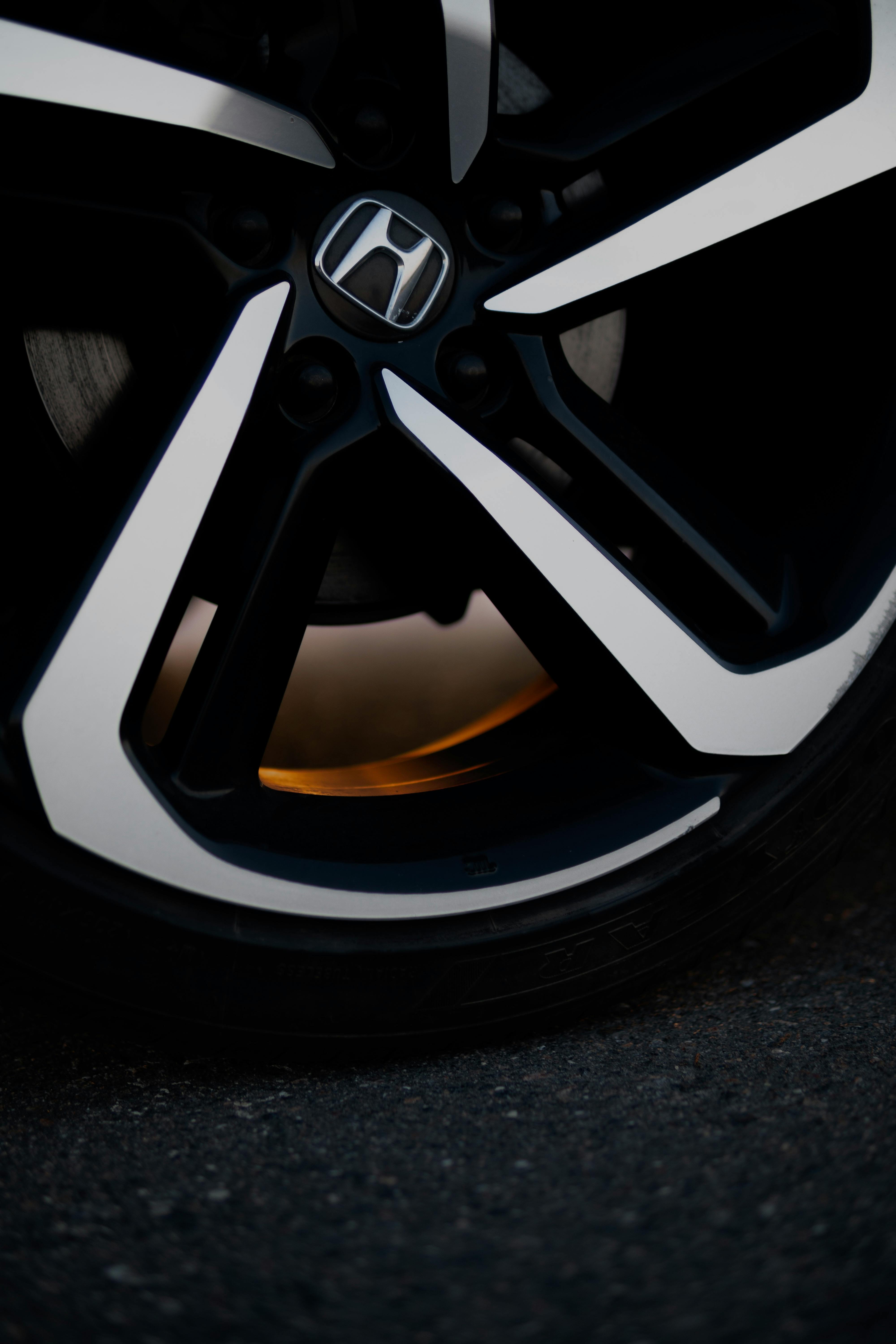 Close-up of the Wheels of a Car · Free Stock Photo