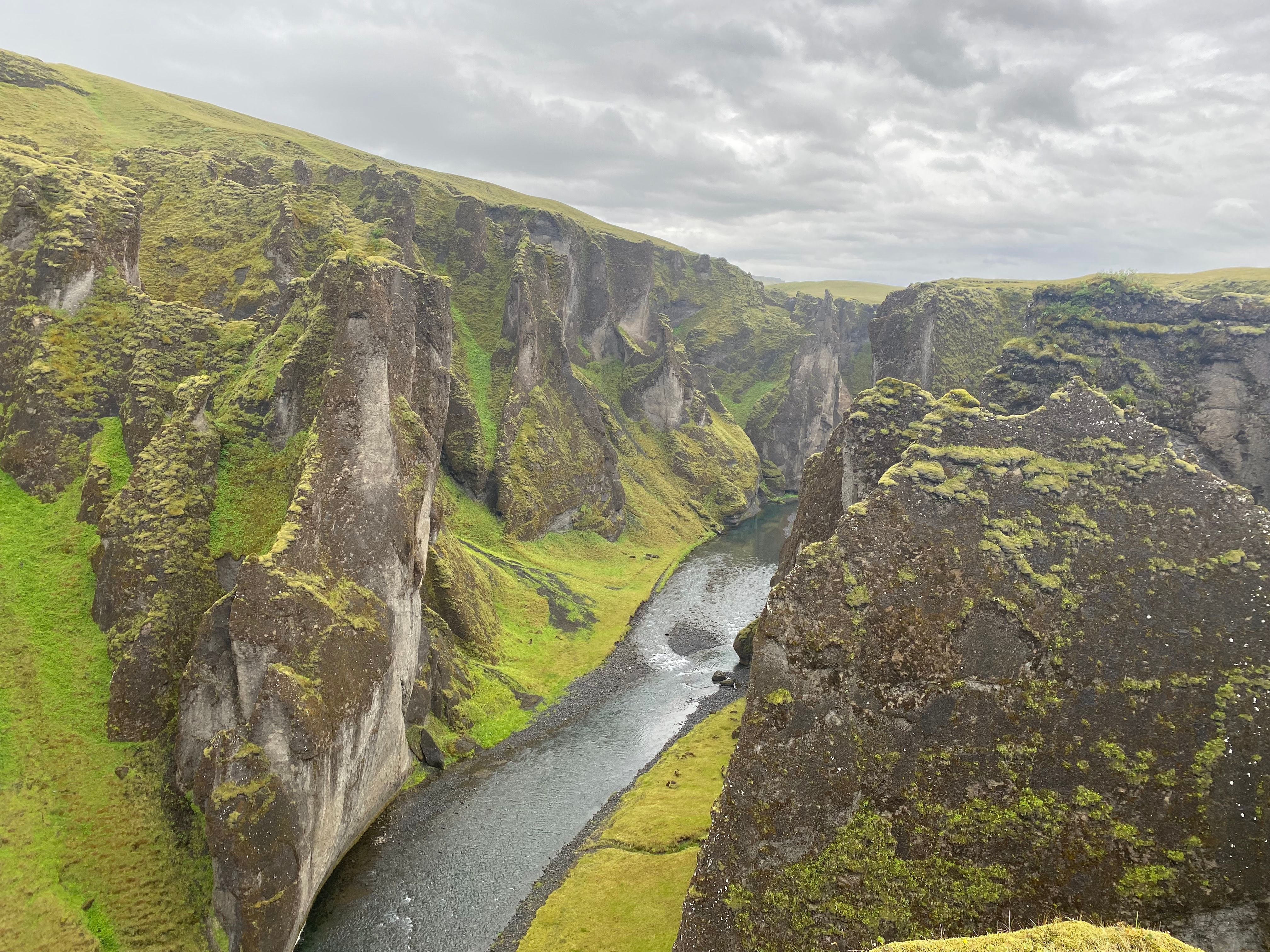 River in Between Mountains · Free Stock Photo