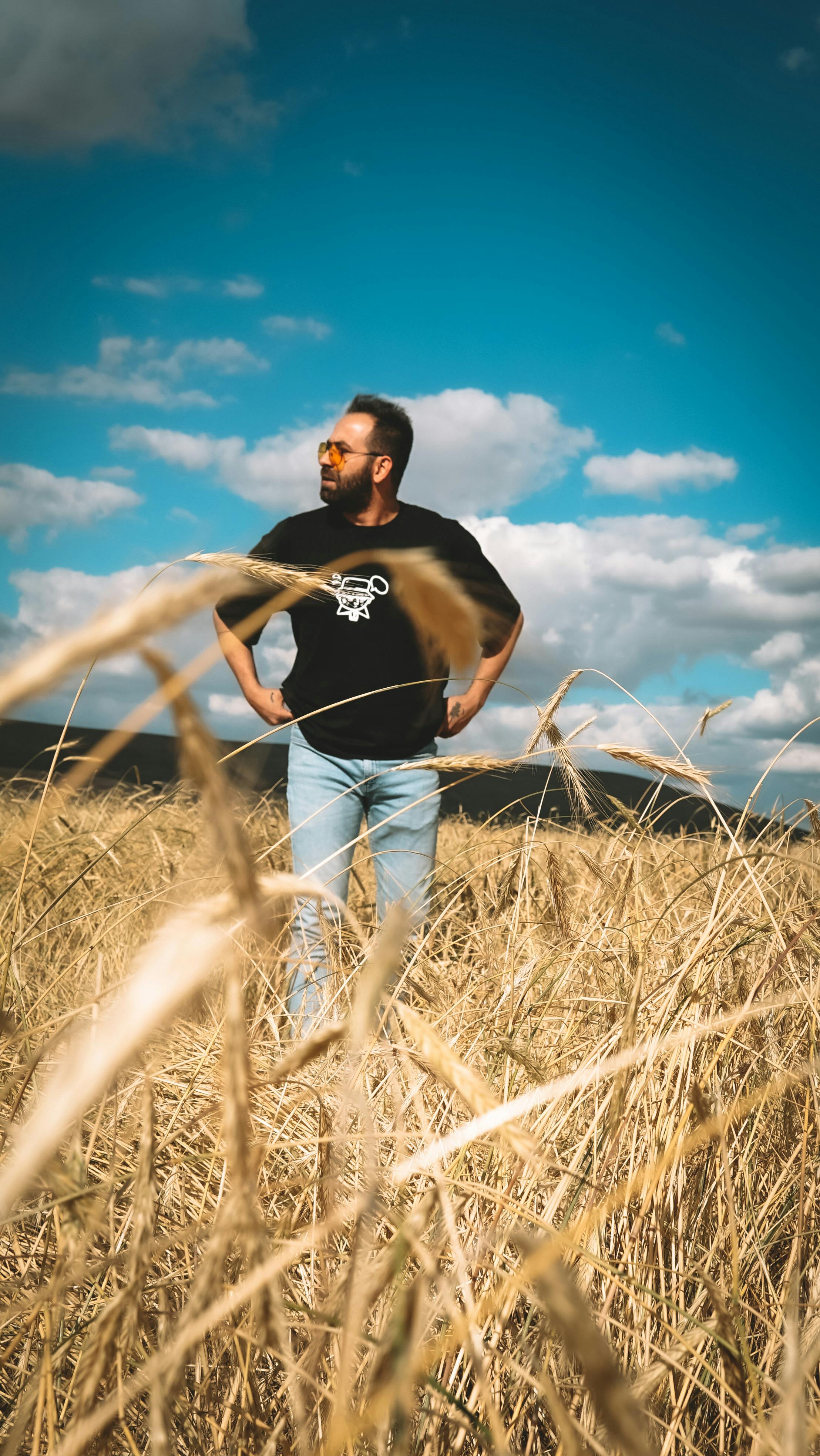 Person Wearing Eat Right Work Hard Feel Good-printed Shirt · Free Stock ...