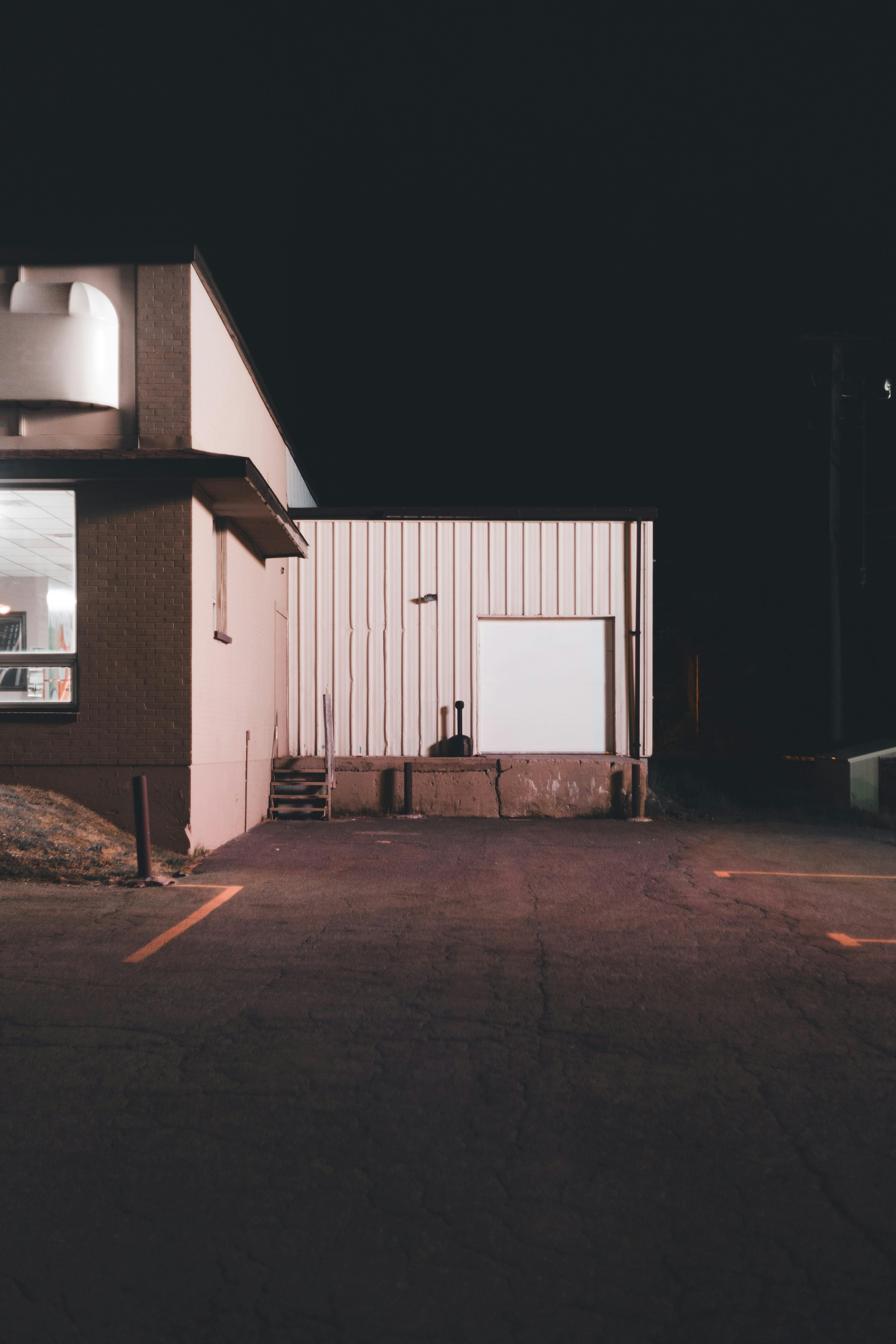 Hospital Building Night Photos, Download Free Hospital Building Night ...