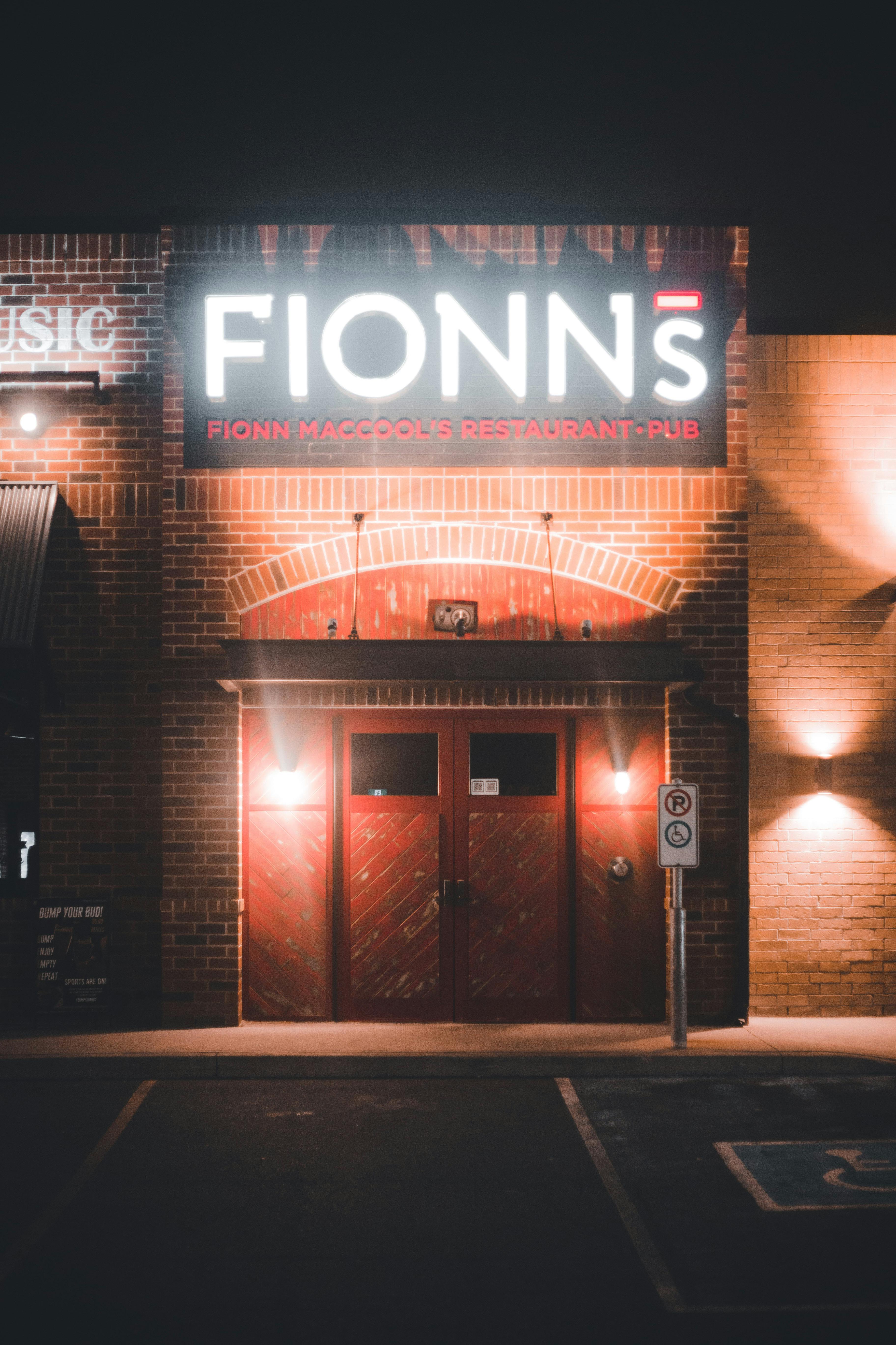 Neon Lights Signage in Japanese · Free Stock Photo