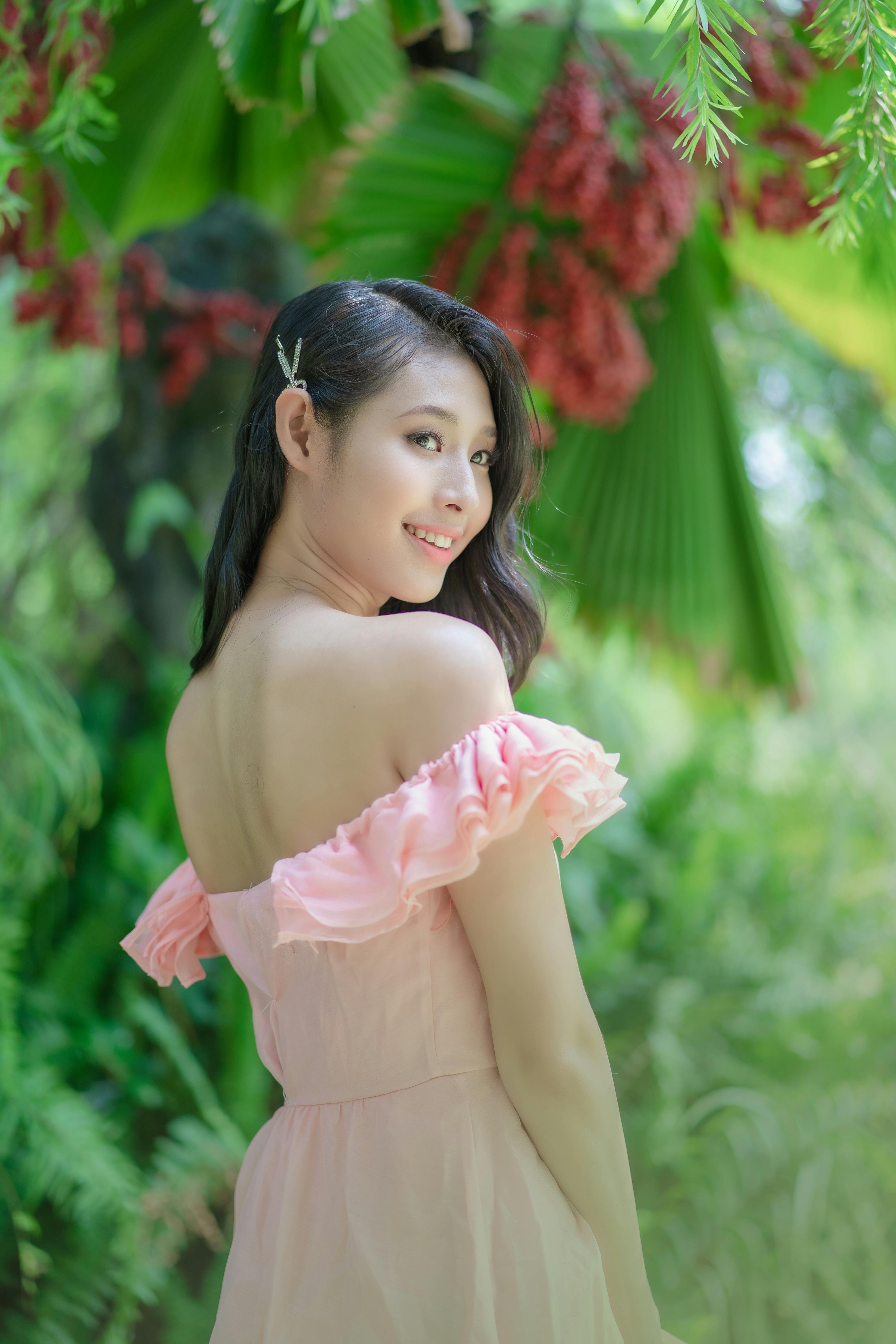 Woman in Dress · Free Stock Photo