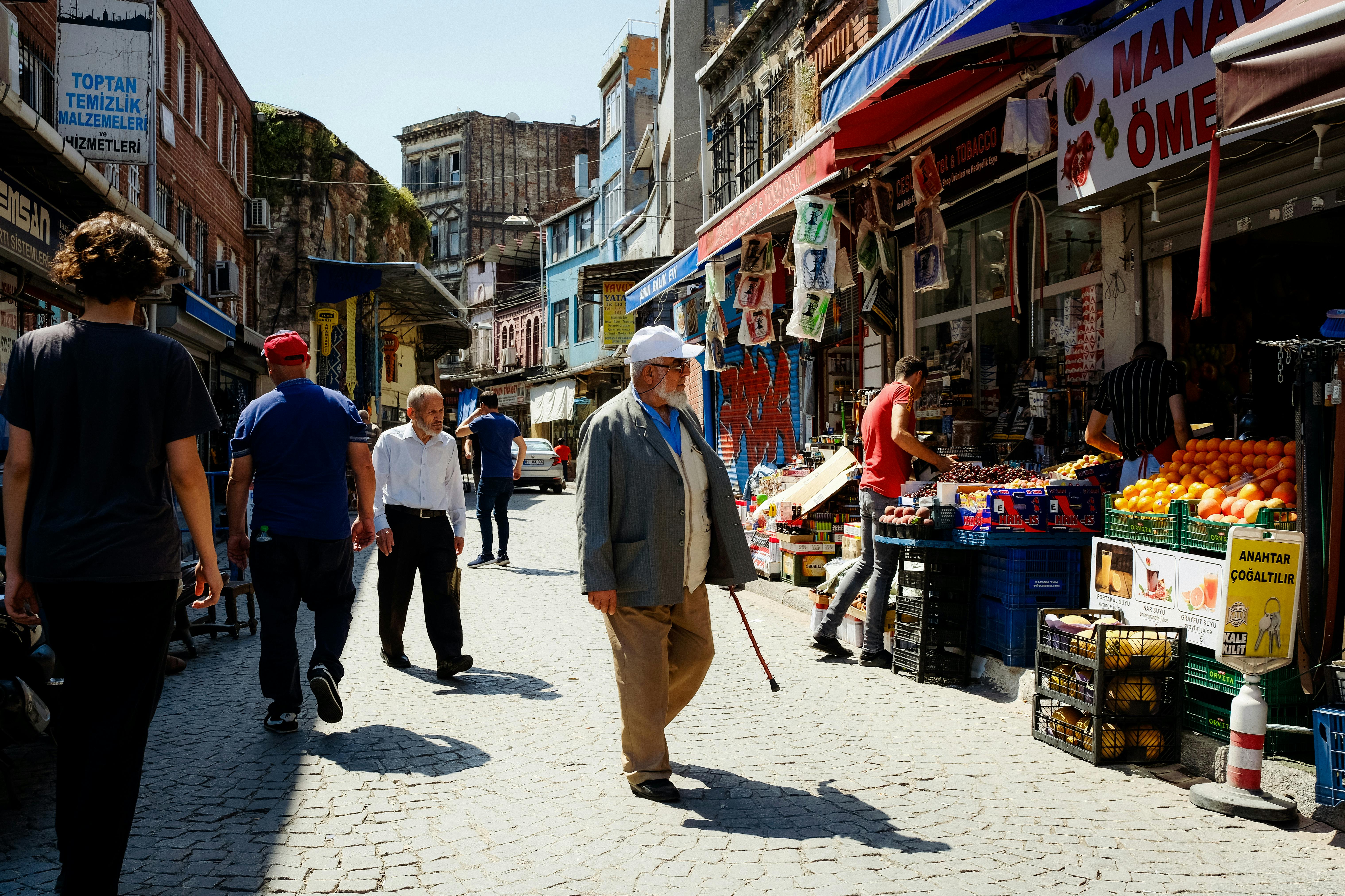 People Walking on the Street · Free Stock Photo