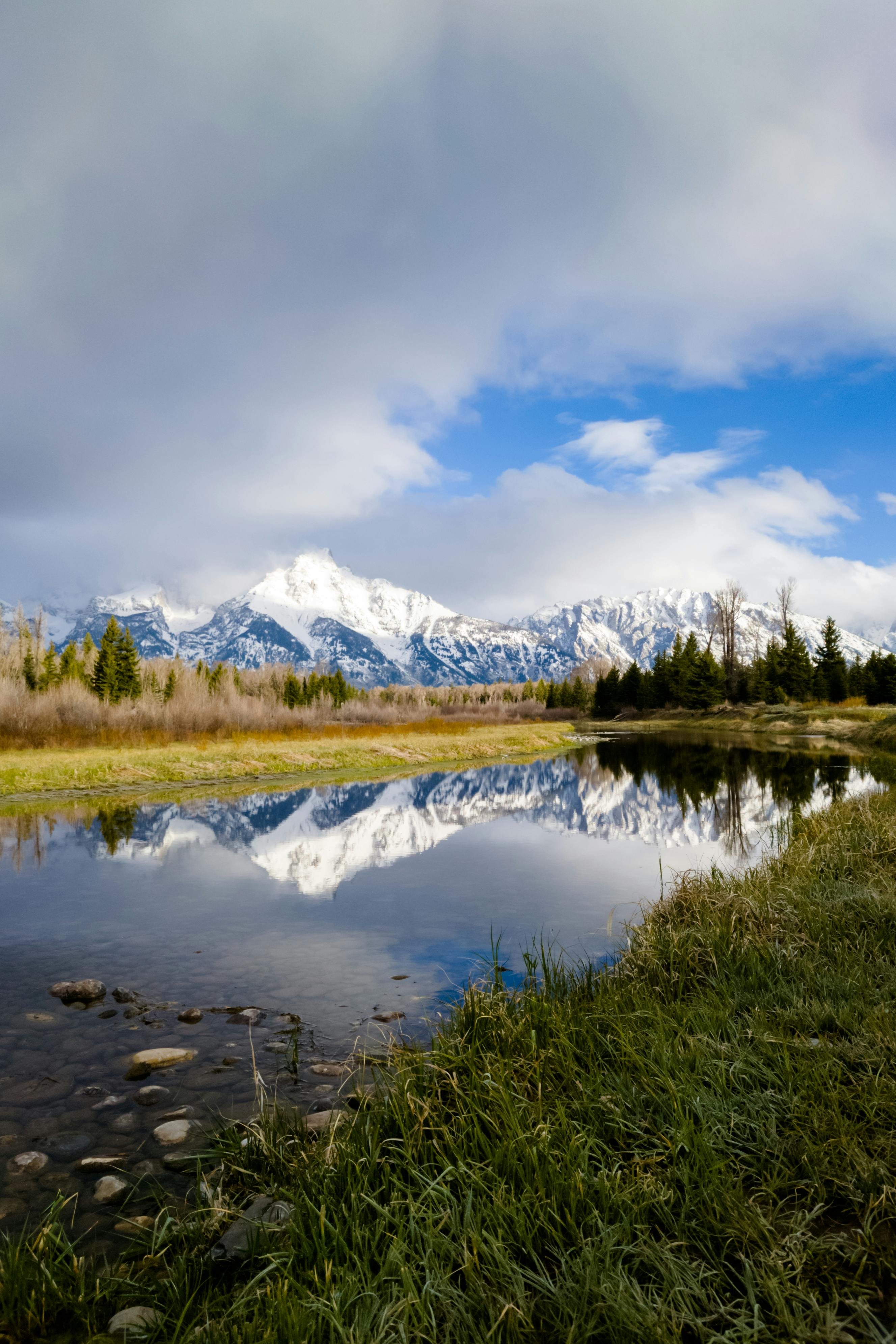 Mountains with Reflection in Lake · Free Stock Photo