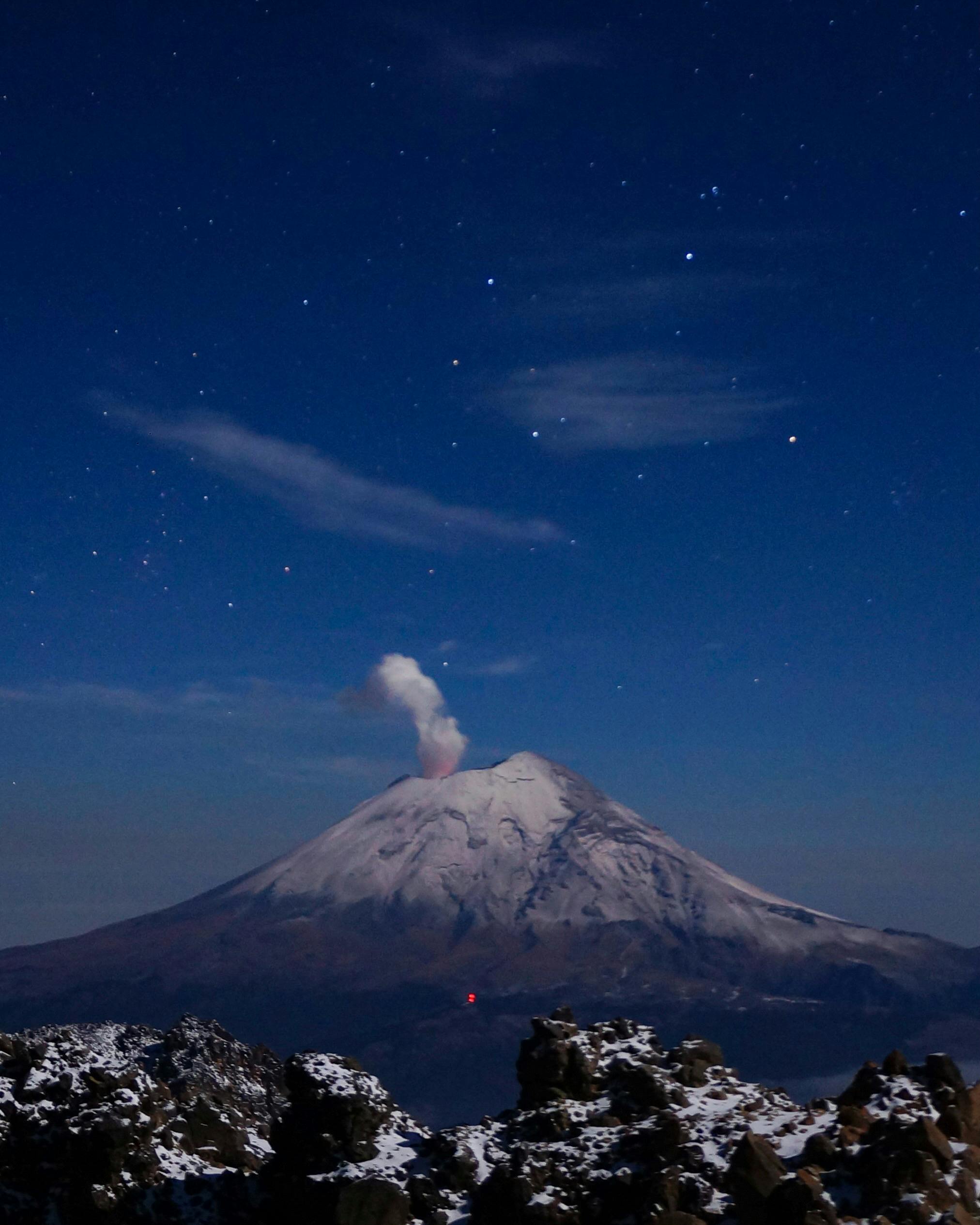 View of a Volcano · Free Stock Photo