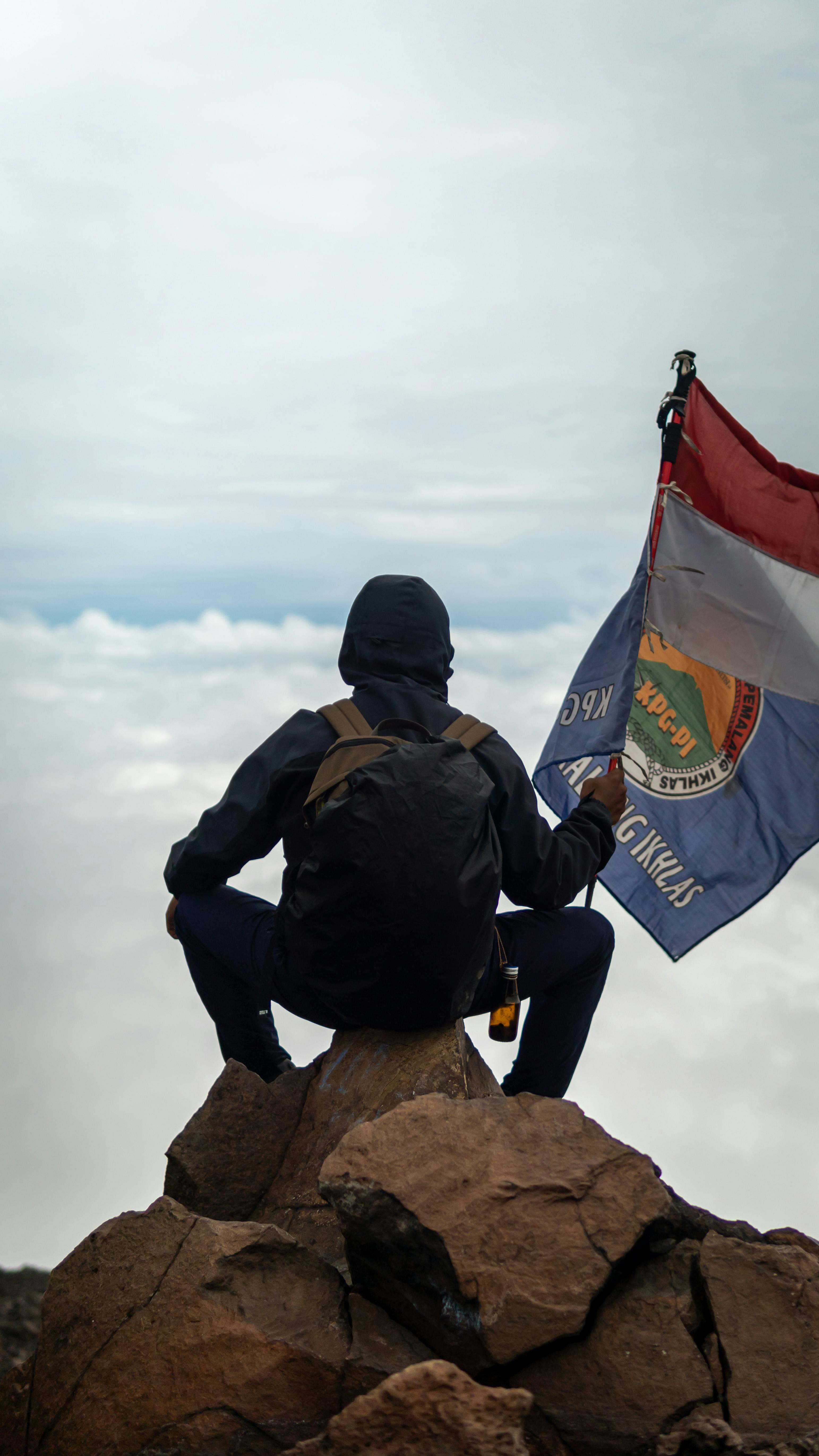 People Hoist Photos, Download The BEST Free People Hoist Stock Photos ...