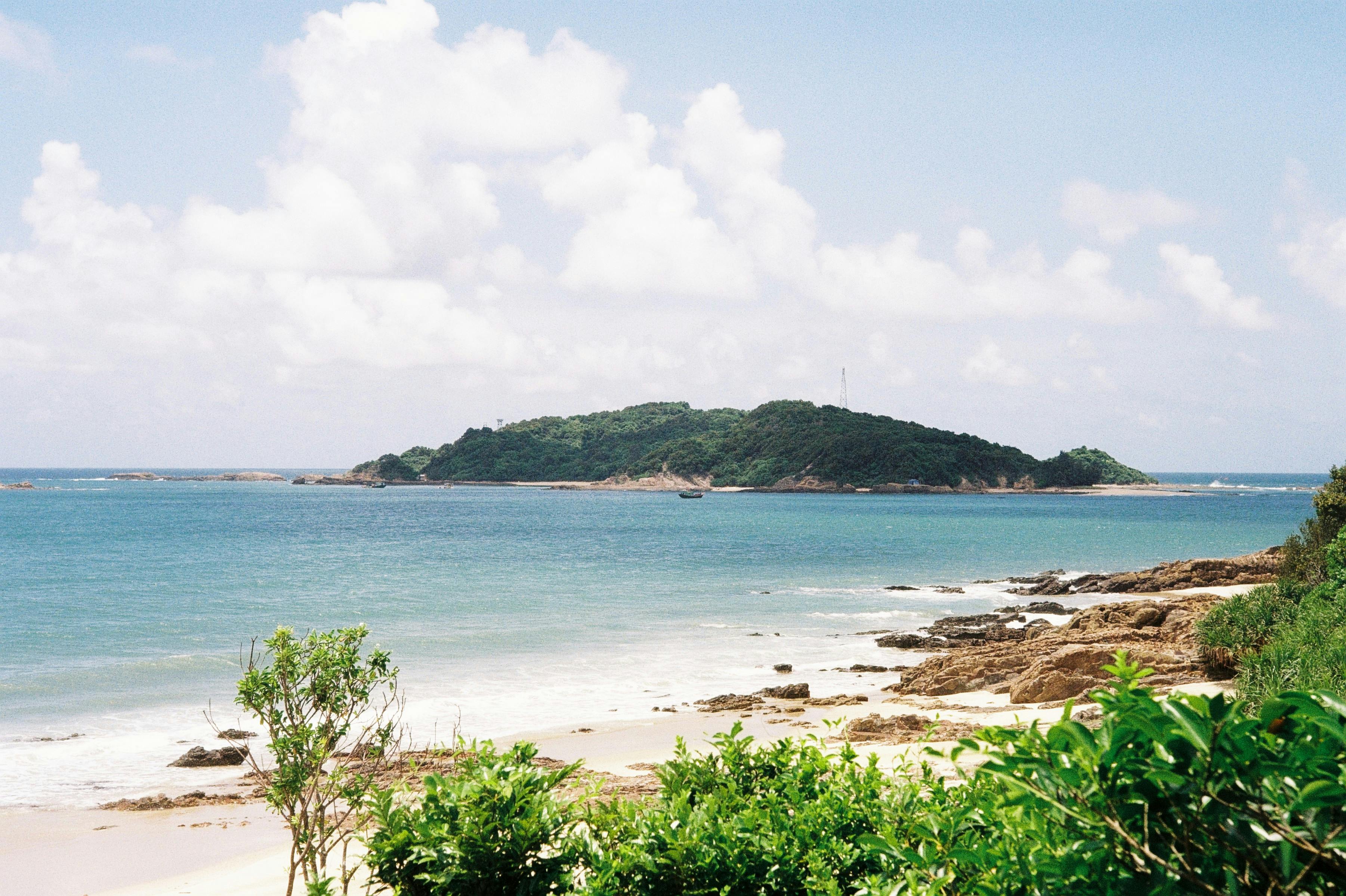 White Sand Beach · Free Stock Photo