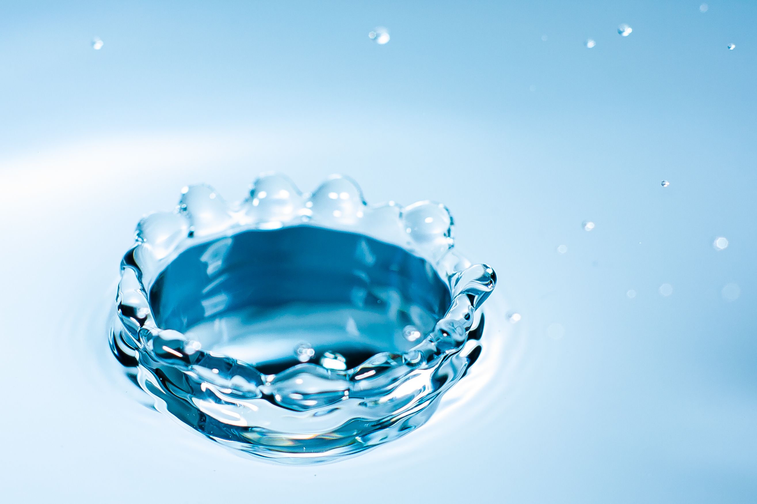 Close-Up Photo of Water Drop · Free Stock Photo