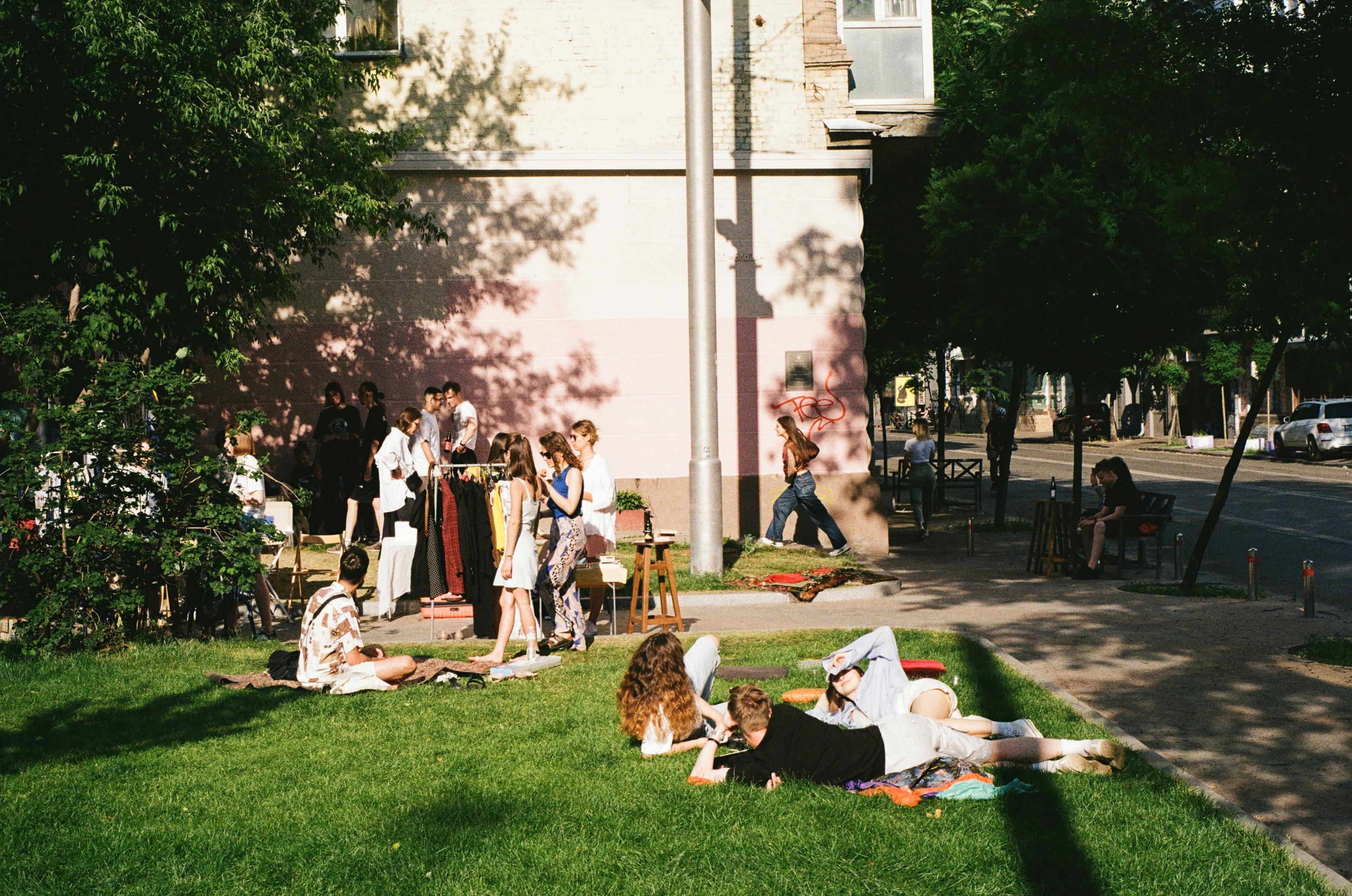 Outdoor Meetings Photos, Download The BEST Free Outdoor Meetings Stock ...