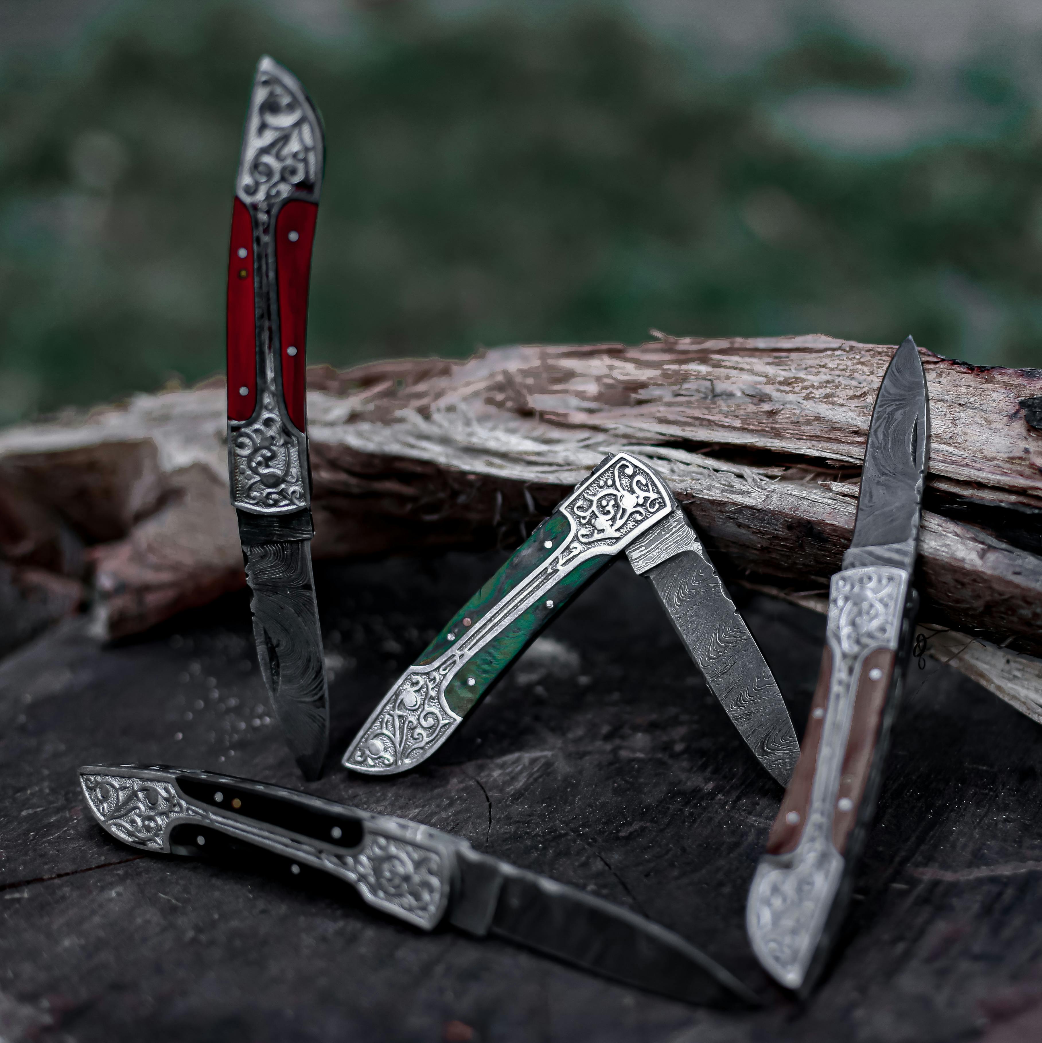 Close-up of Pocket Blades with Carved Details · Free Stock Photo