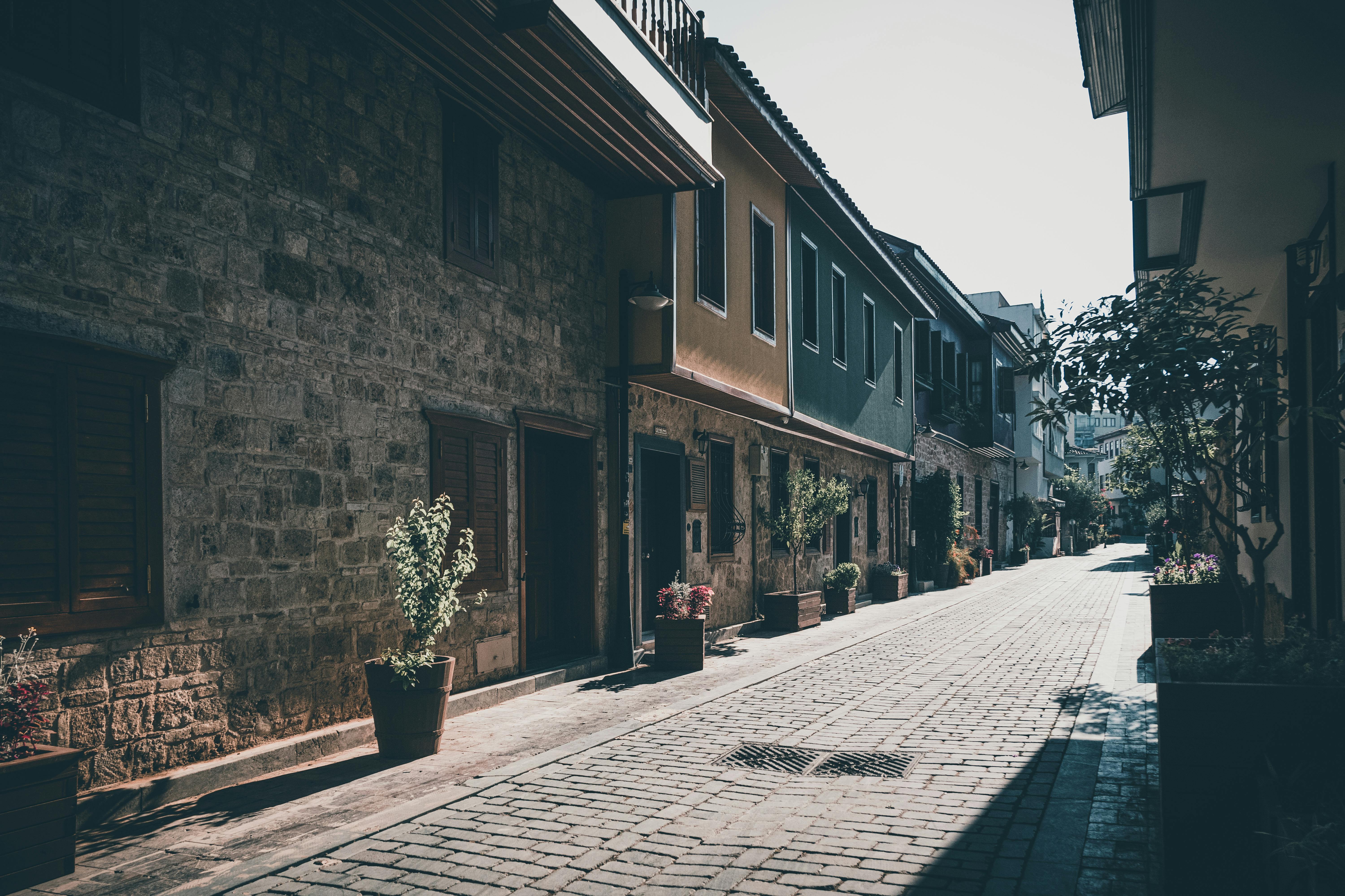 Alley in a Town Between Buildings · Free Stock Photo