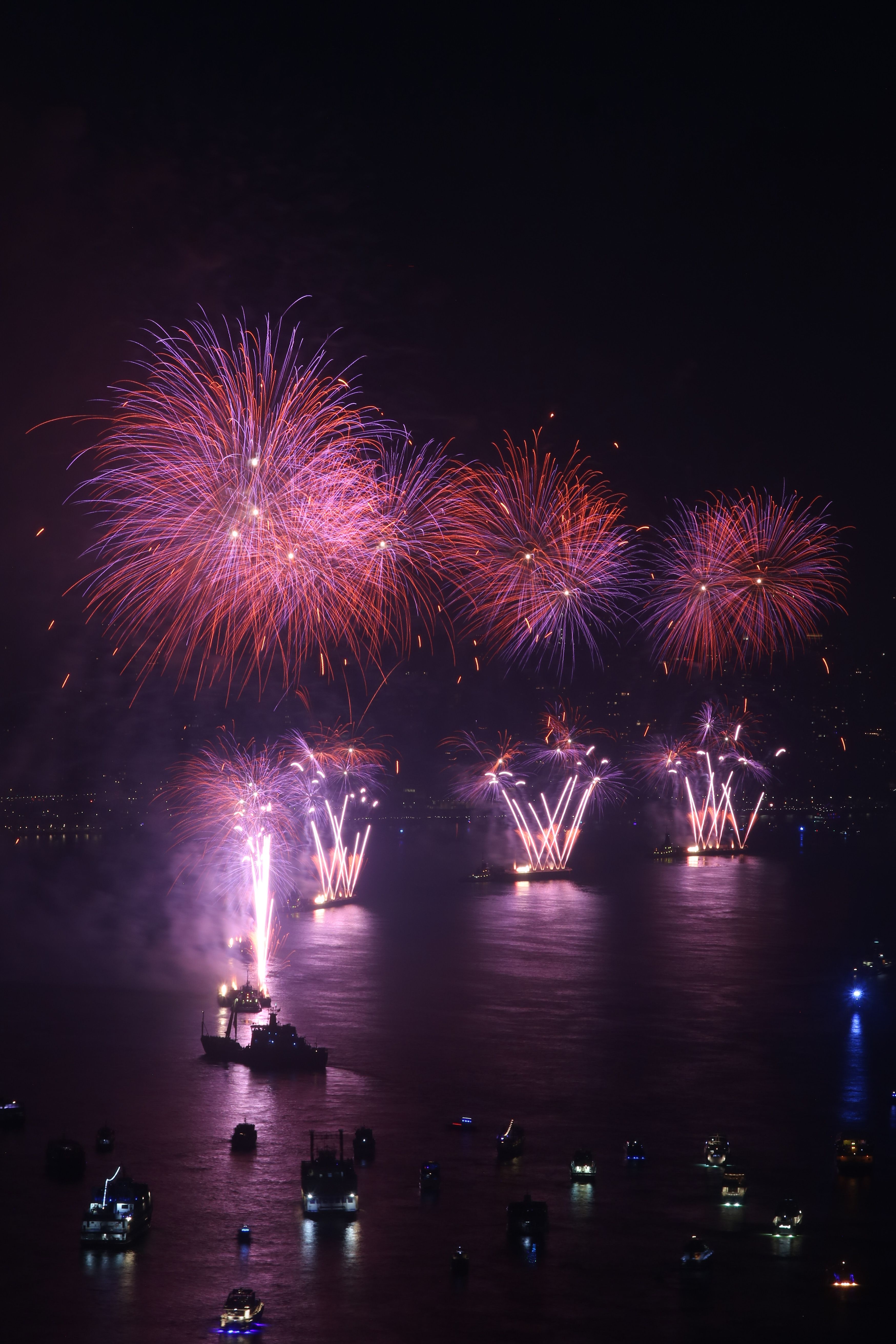 Fireworks Display at Night · Free Stock Photo