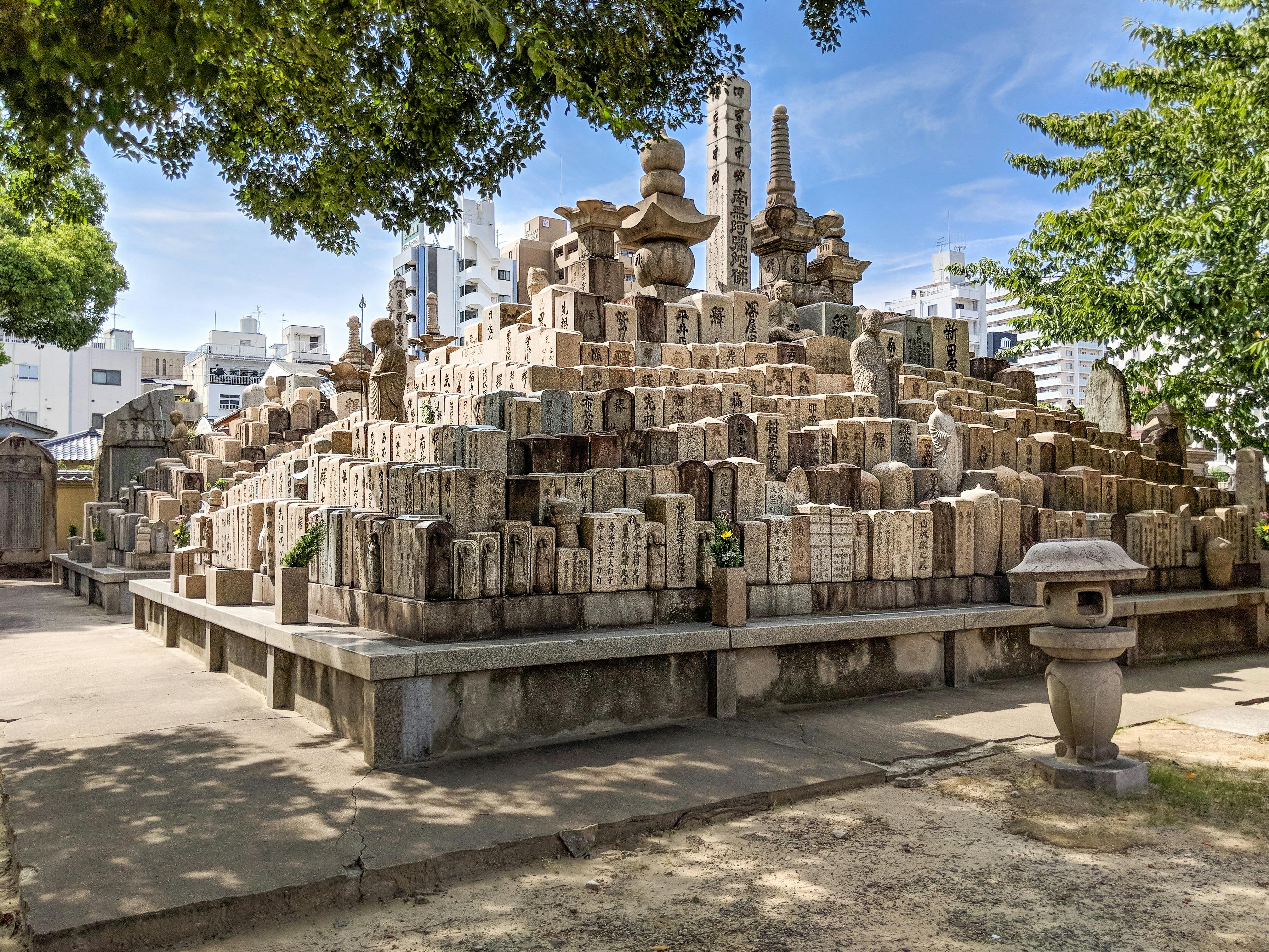Gray Pyramid Under the Blue Sky · Free Stock Photo