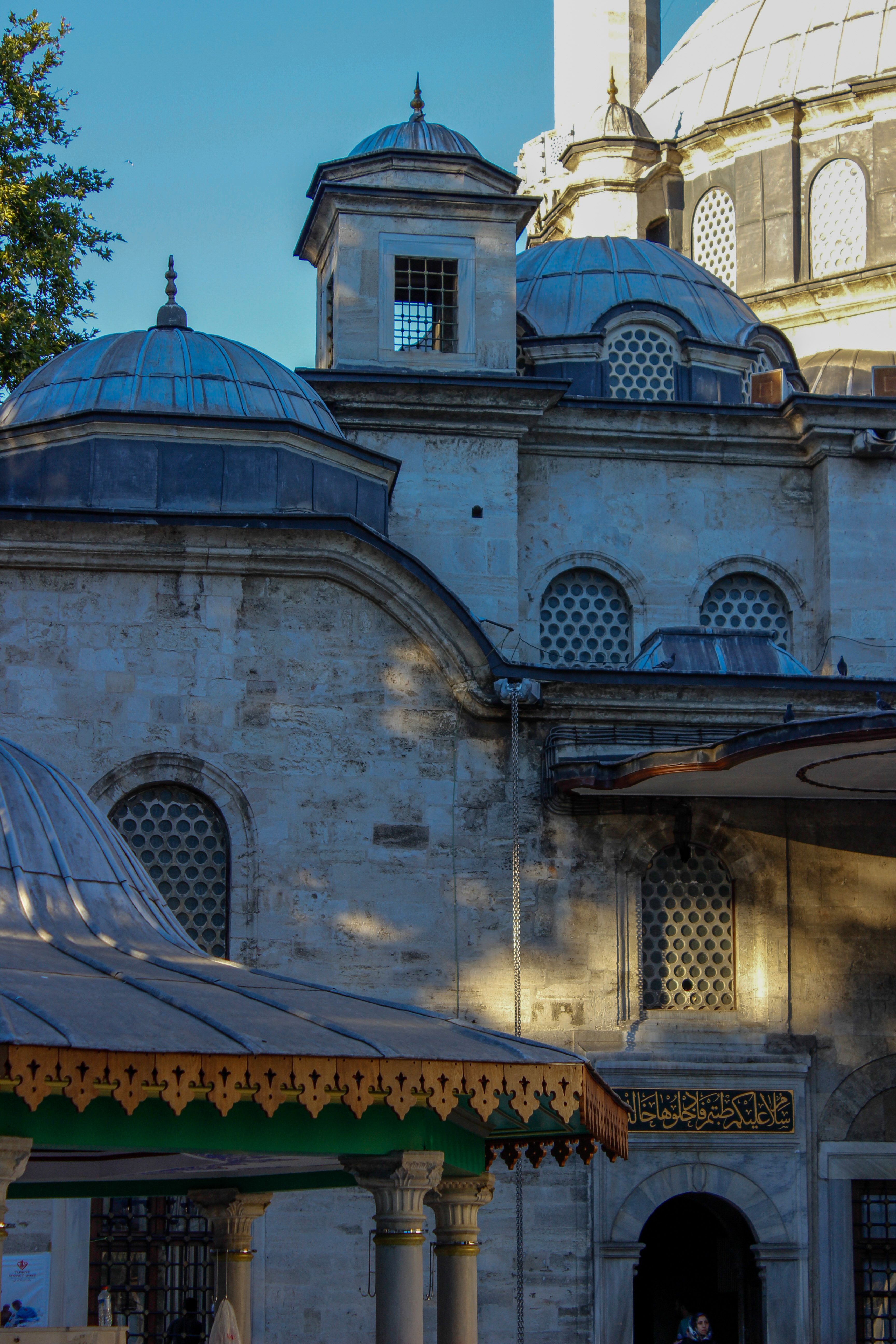 Interior Design of a Mosque in Istanbul, Turkey · Free Stock Photo