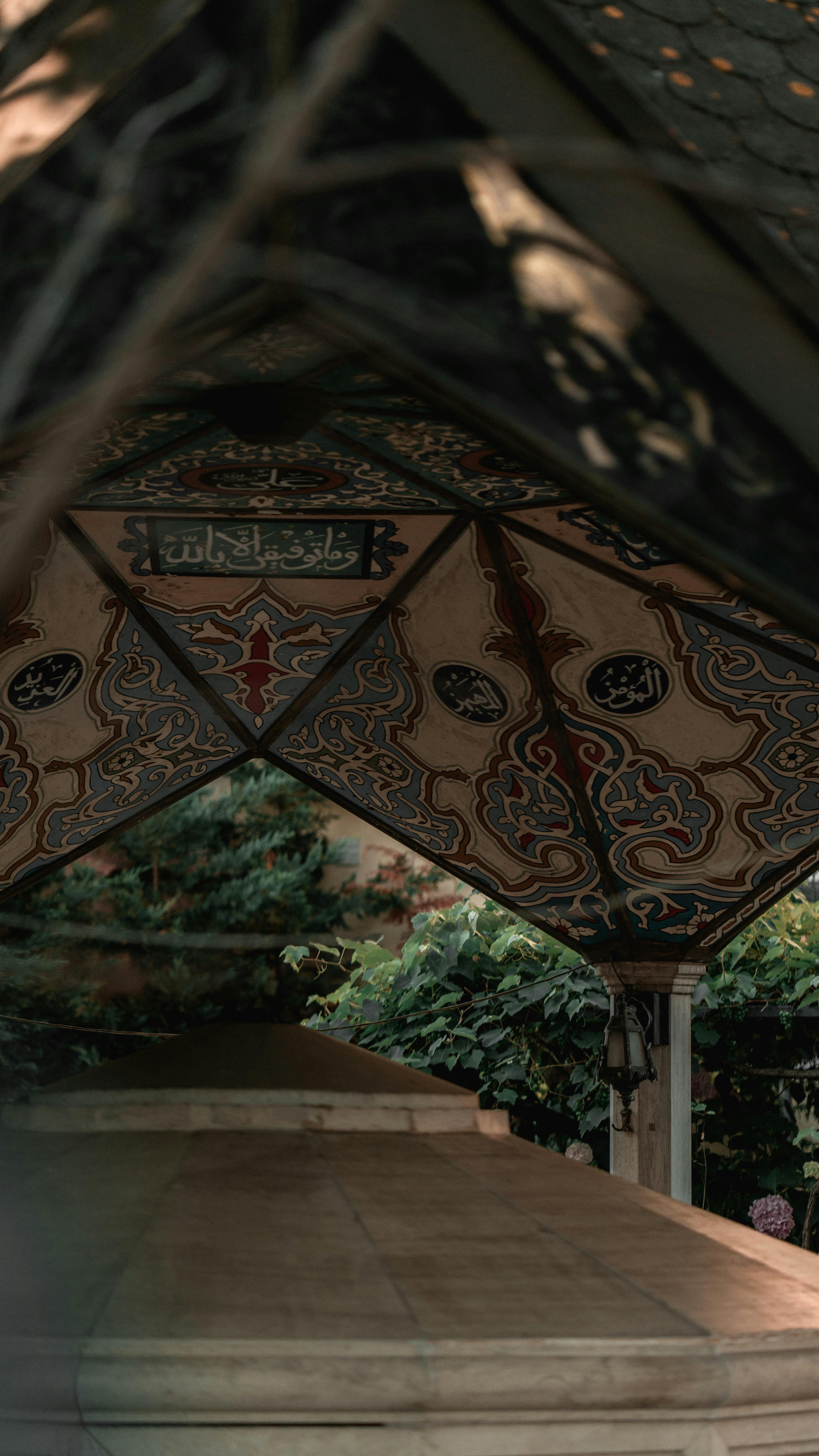 Abstract Art Painting on Roof Ceiling · Free Stock Photo