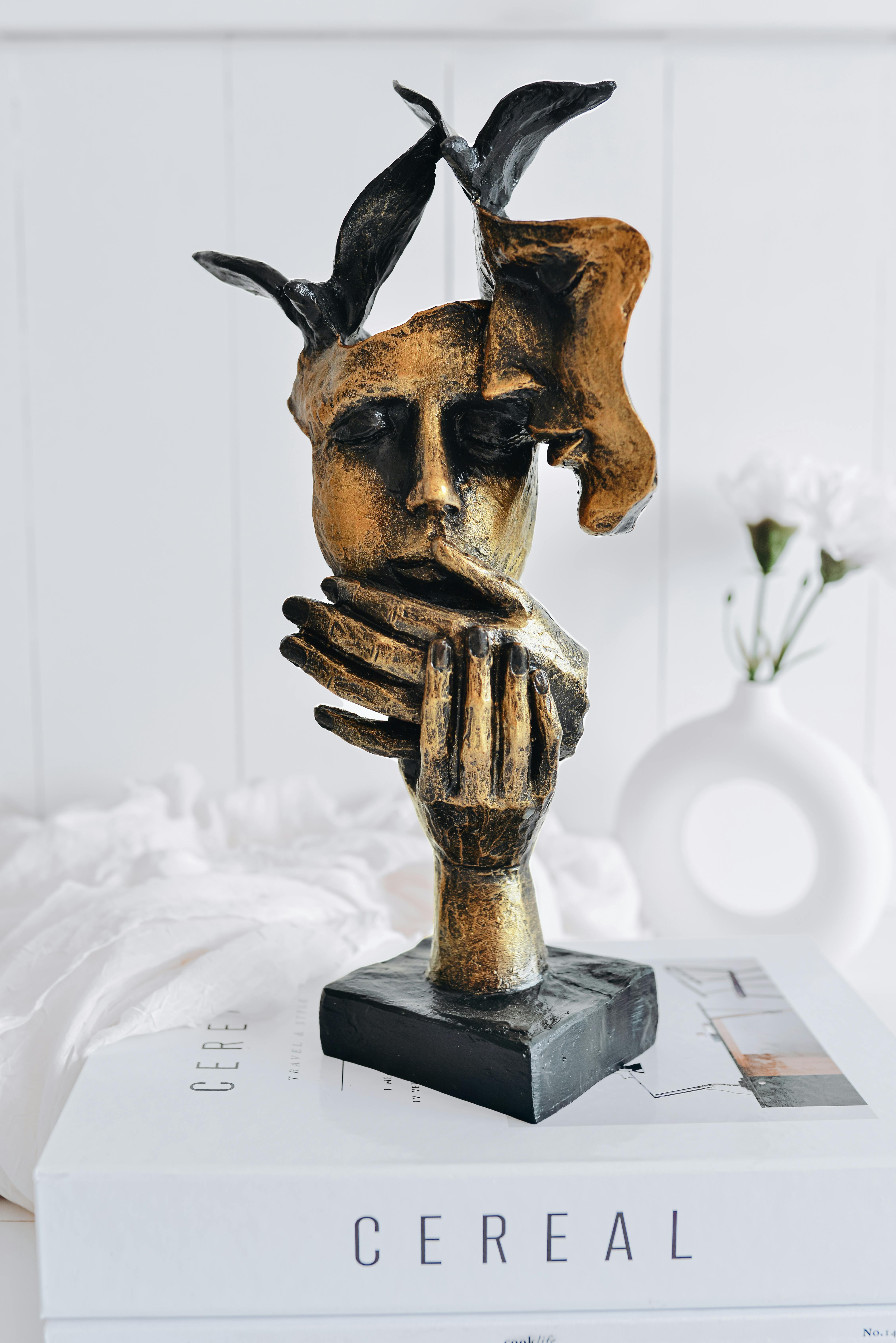 Statue Book Photos, Download The BEST Free Statue Book Stock Photos ...