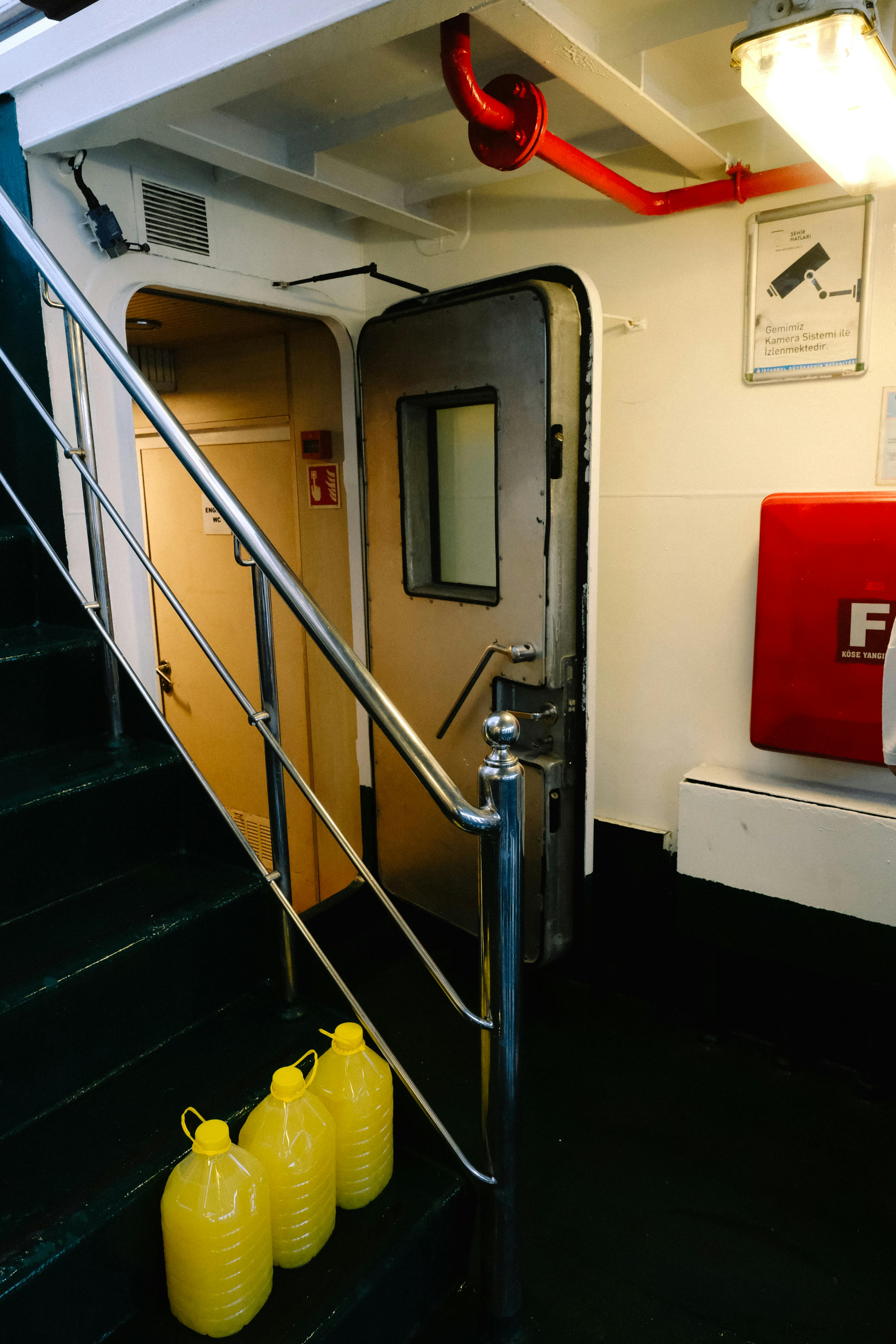 Heavy Doors inside Ship · Free Stock Photo