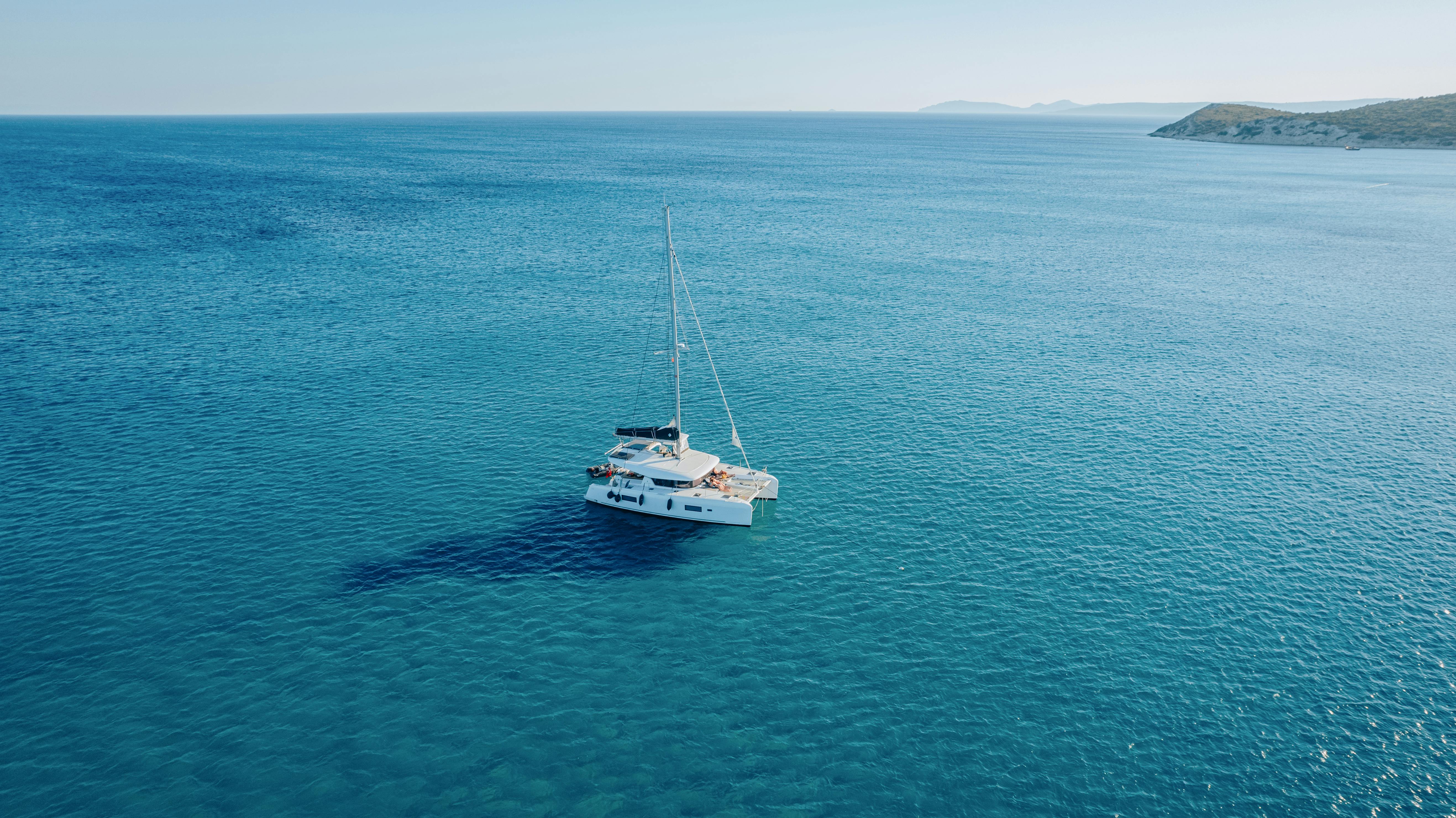 Boat on Calm Sea · Free Stock Photo